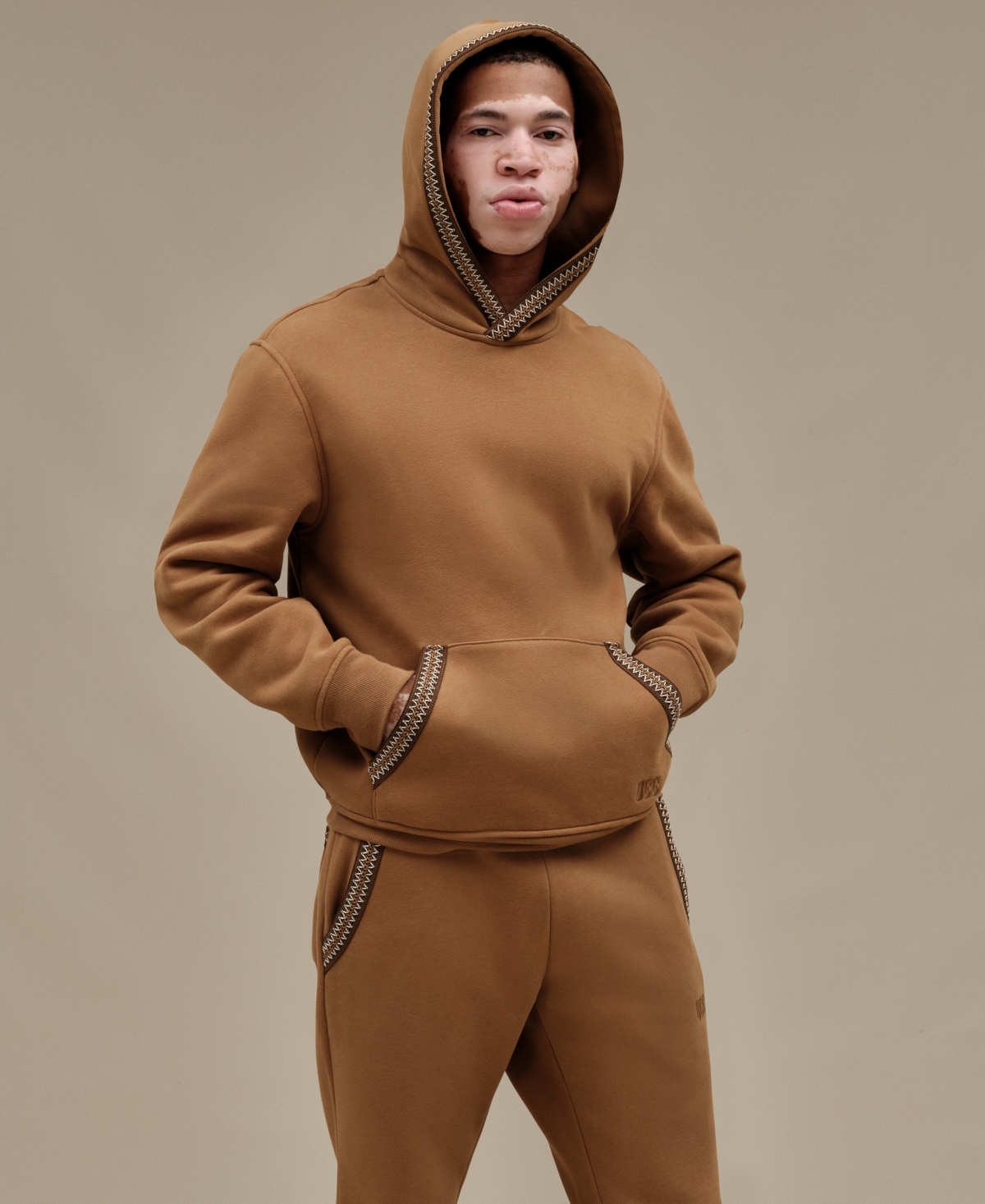 Click here for Ugg Mens Tasman Long Sleeves Hoodie - Chestnut prices