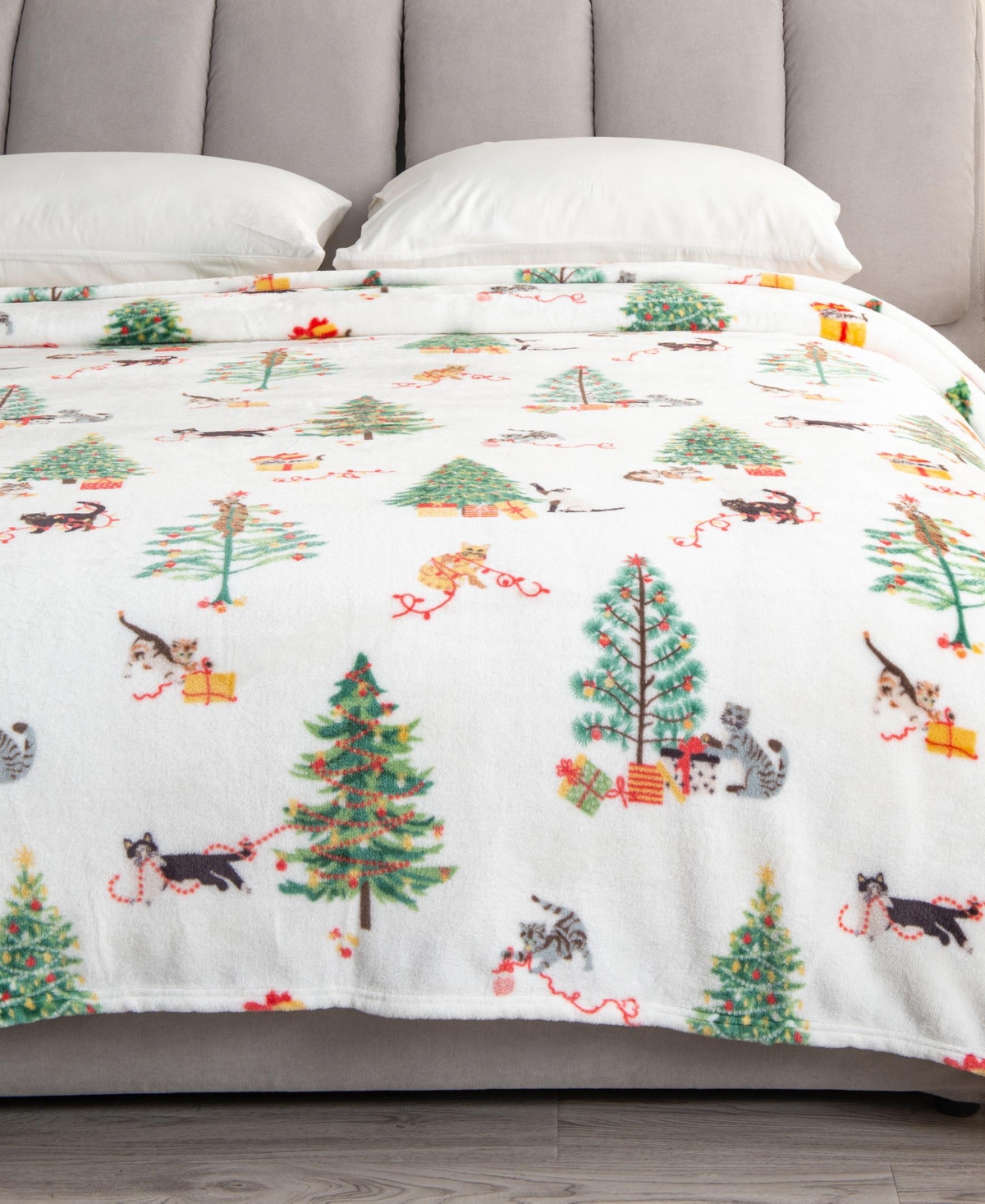 Click here for Linery & Co. Velvet Plush Cozy Christmas Throw Bla... prices