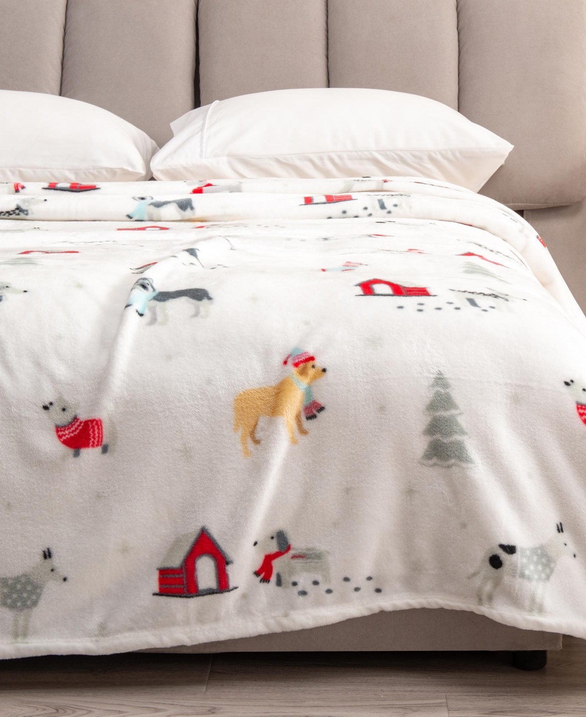 Click here for Linery & Co. Velvet Plush Cozy Christmas Throw Bla... prices