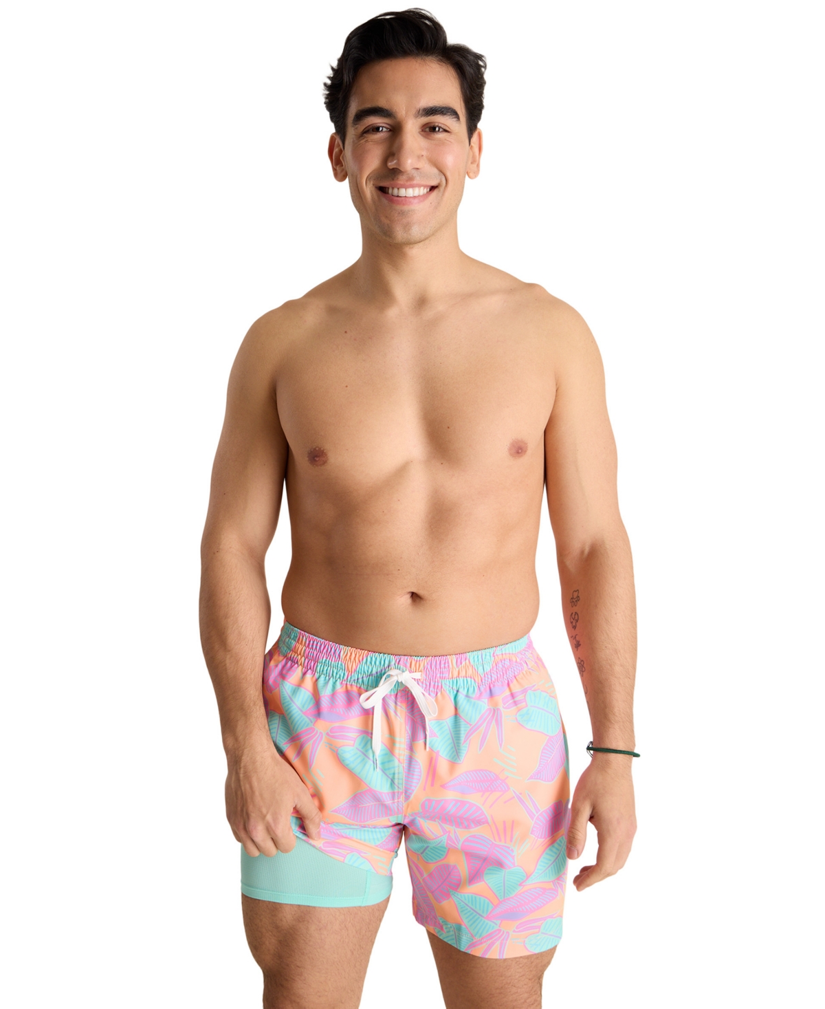 Click here for Chubbies Mens The Posh Palms Classic 5.5 Swim Trun... prices