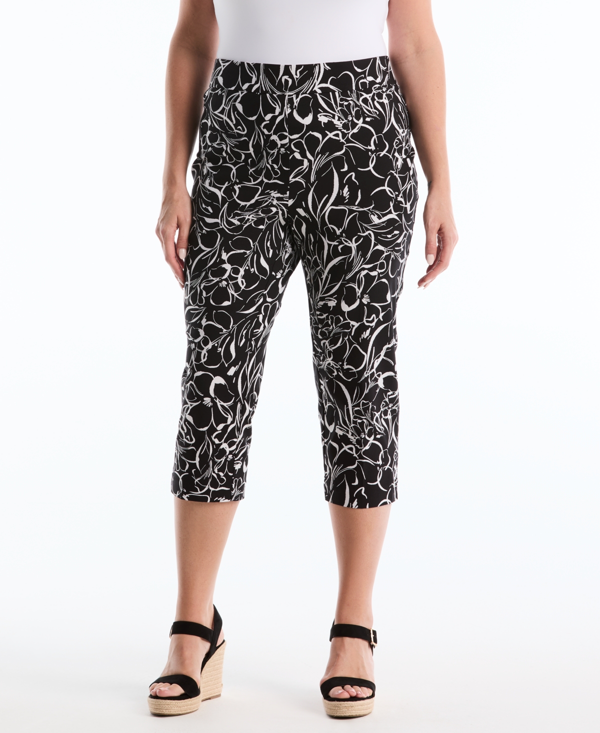 Click here for Rafaella Plus Size Hibiscus Printed Pull-On Capri... prices