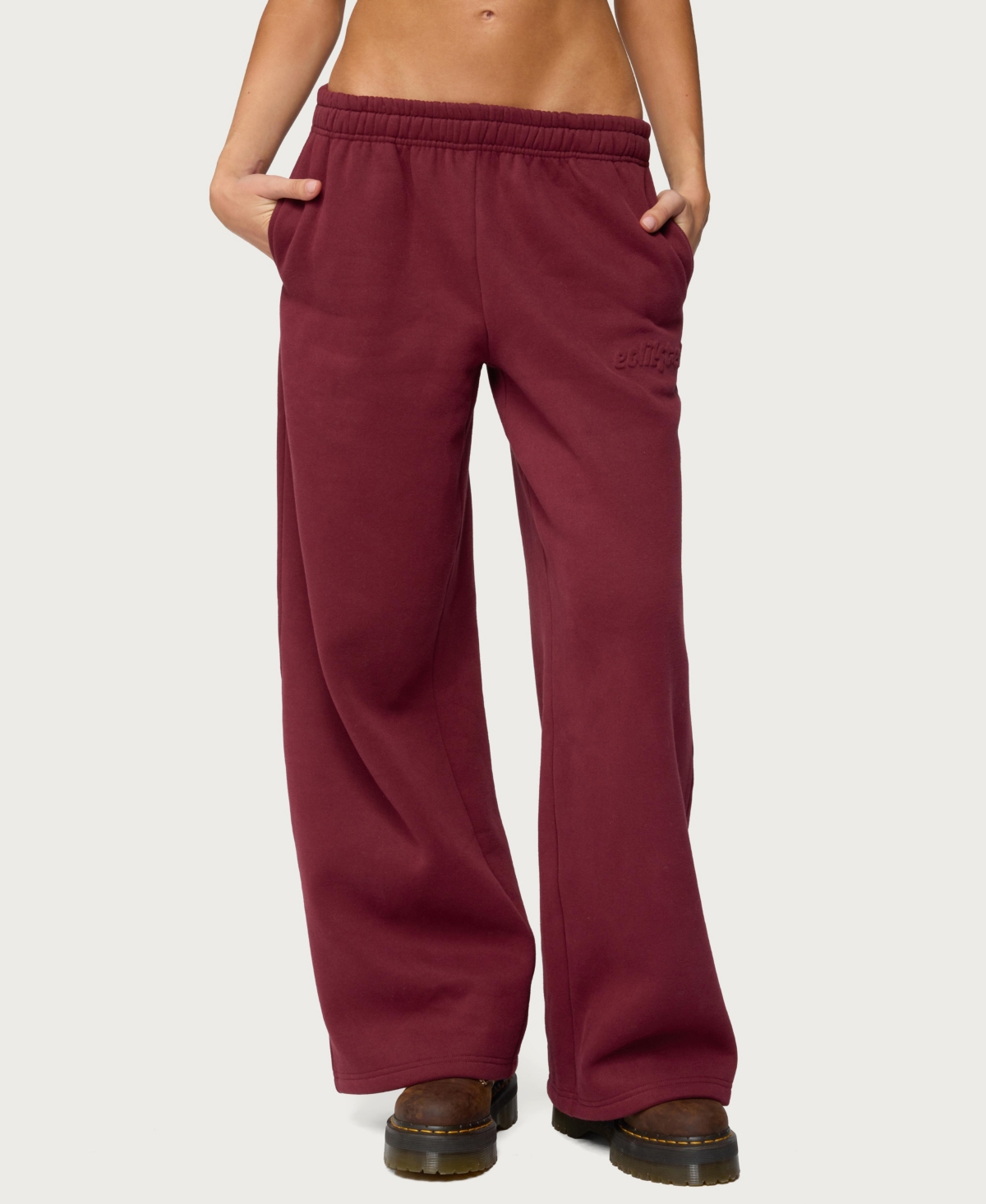 Click here for Edikted Womens Totally Sweatpants - Burgundy prices