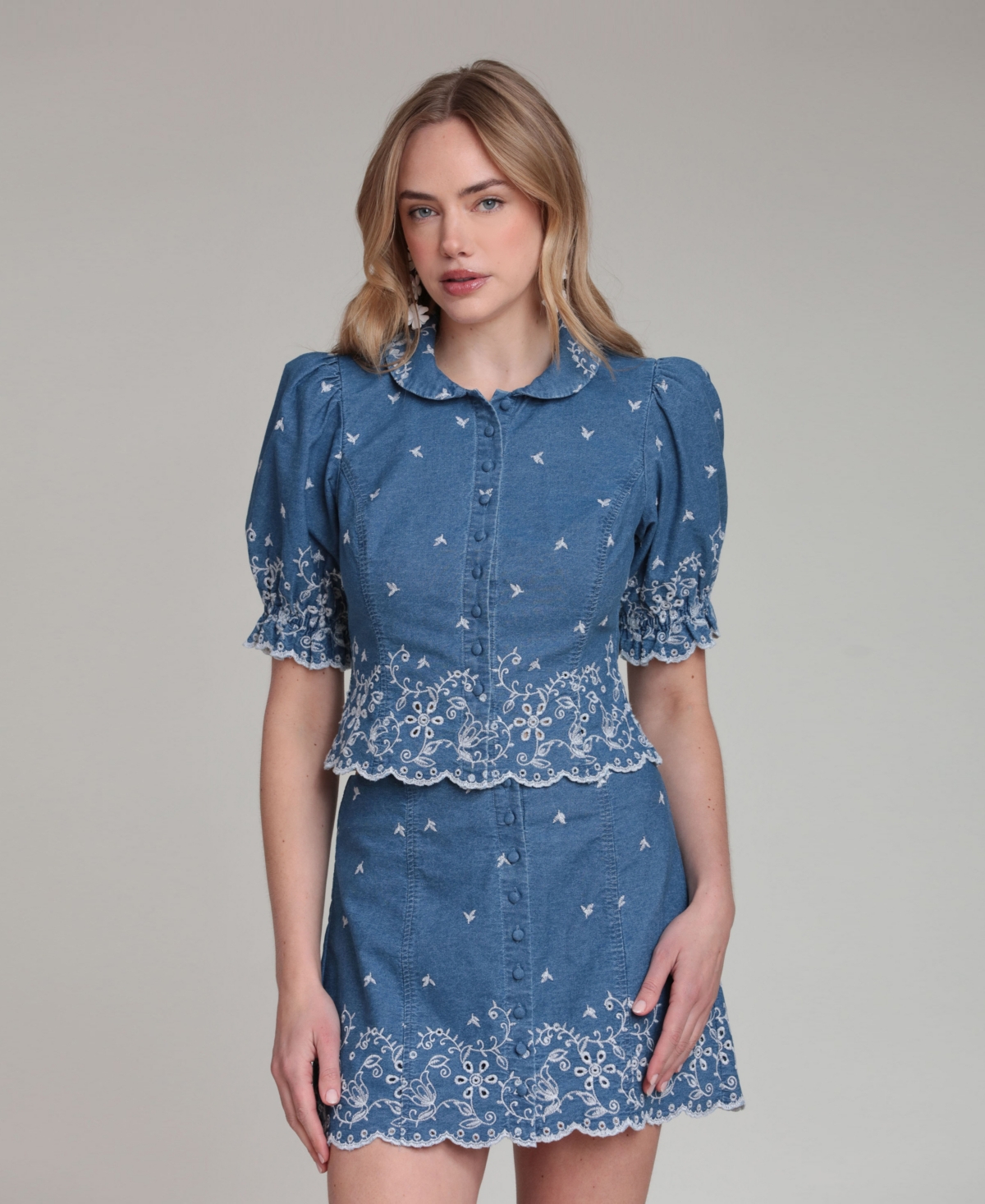 Click here for Avec Les Filles Womens Spread Collar Short-Sleeve... prices