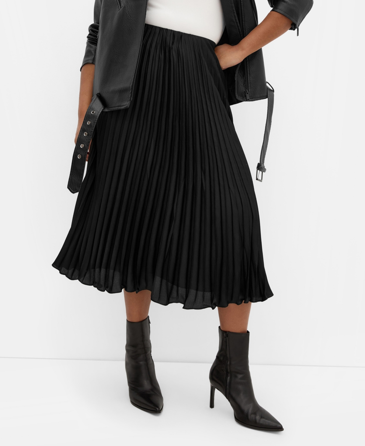 Click here for City Chic Womens Selena Pleat Skirt - Black prices