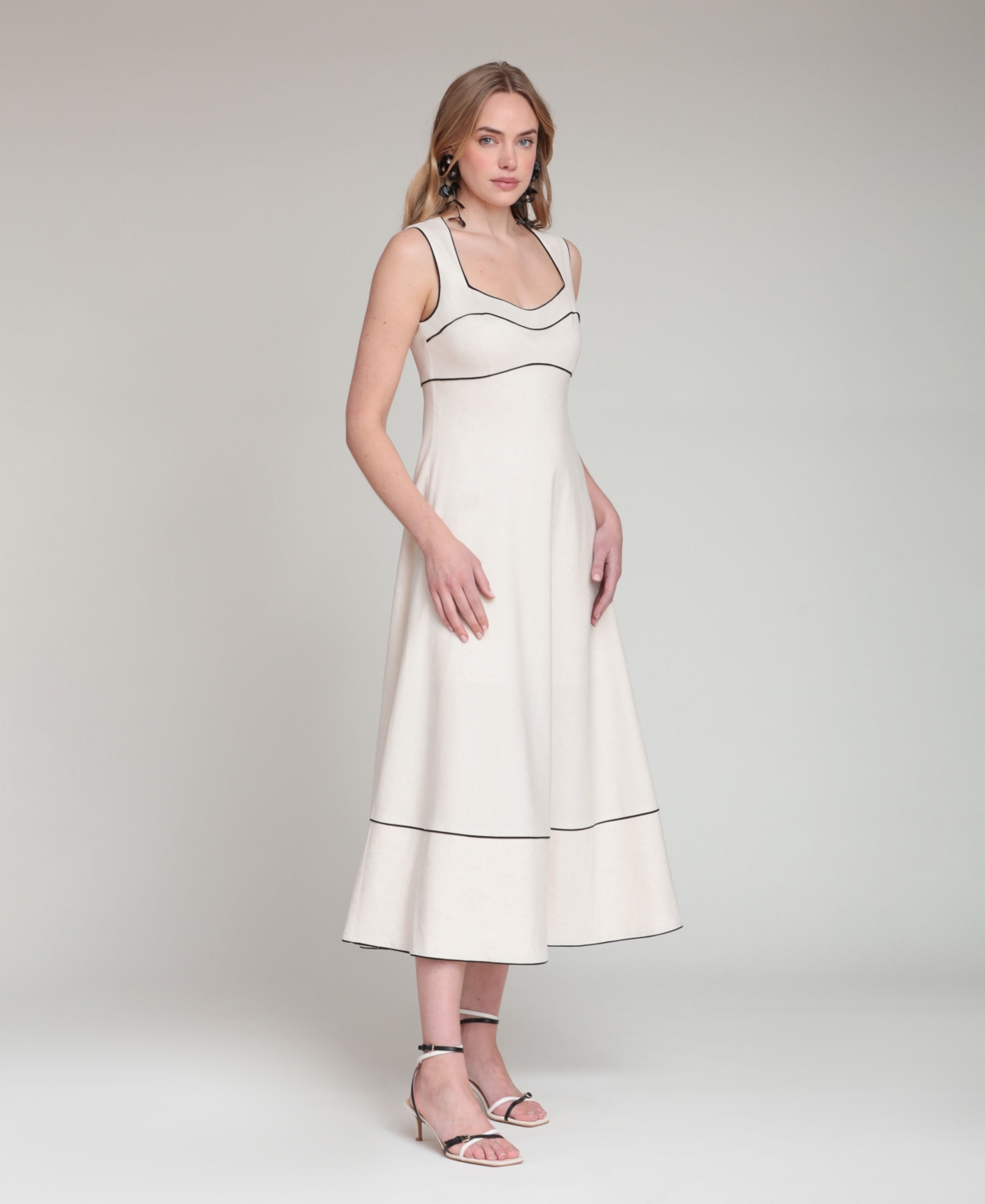 Click here for Avec Les Filles Womens Sweetheart Neck Midi Dress... prices