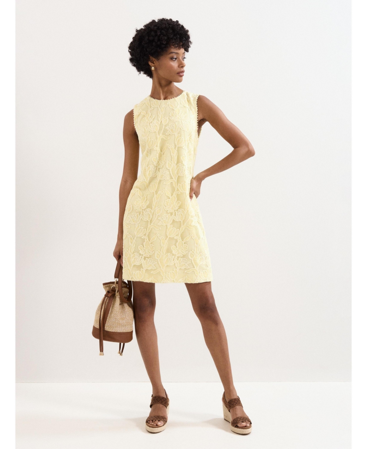 Click here for Phase Eight Womens Bryony Lace Dress prices