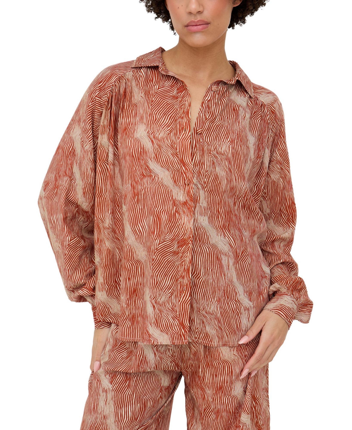 Click here for Raffya Womens Ginger Button Down Tiger Print Shirt... prices