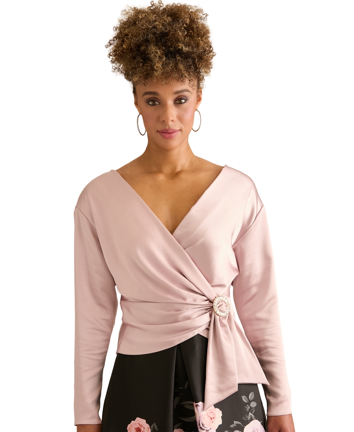 Click here for Muse Womens V-Neck Long-Sleeve Top - BLUSH prices