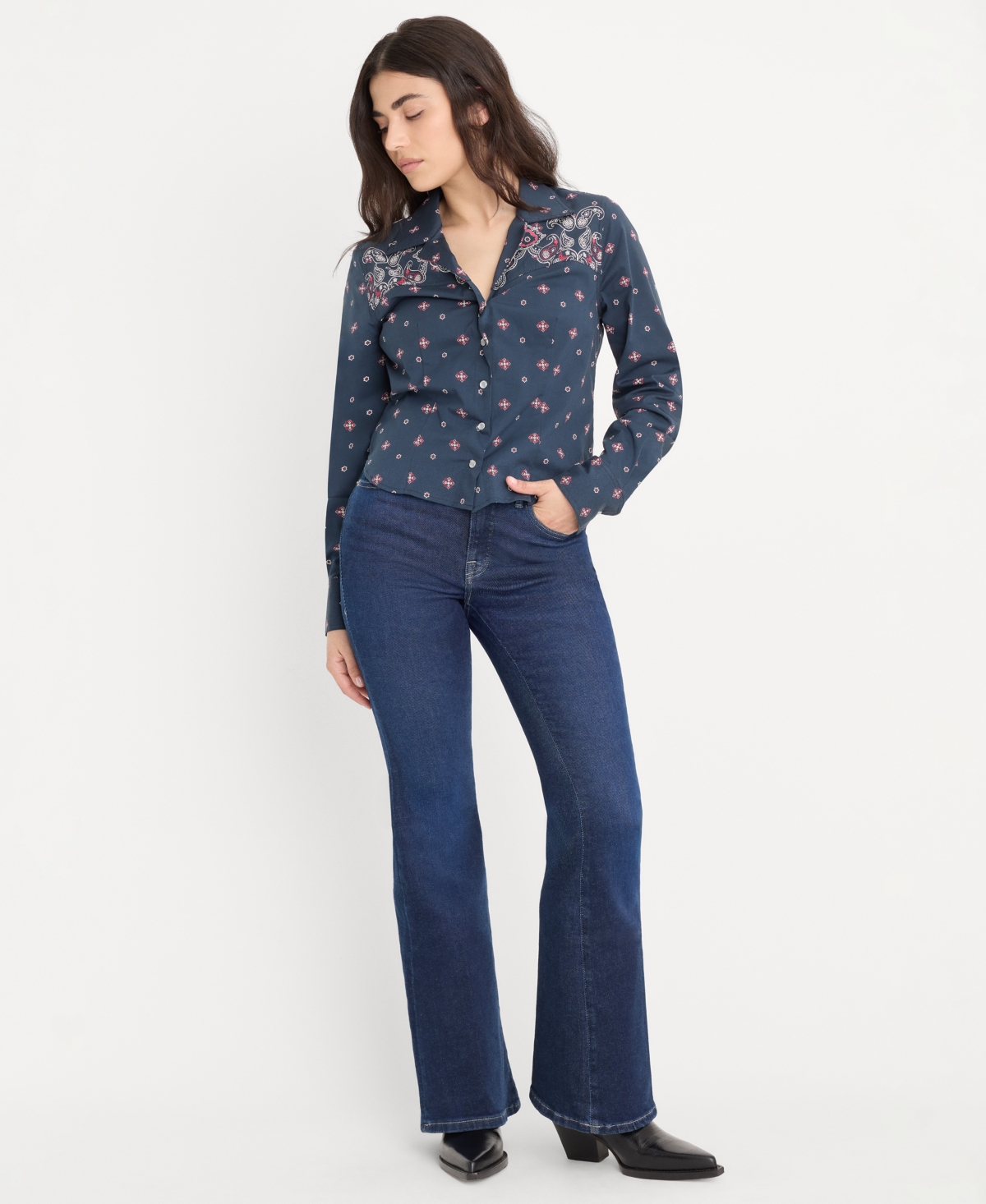 Click here for Good American Womens Dolly Joleans Flared-Leg Jean... prices