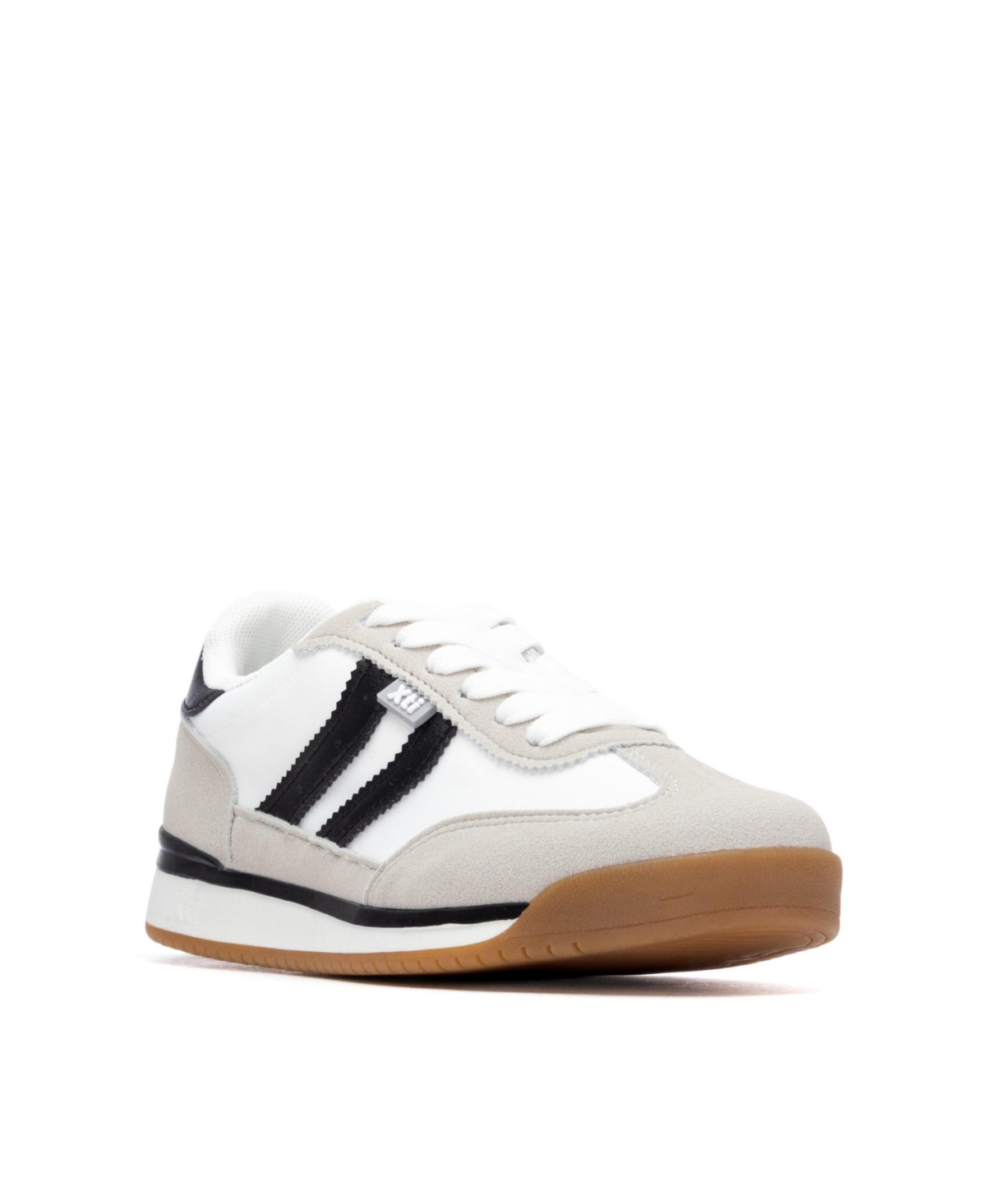 Click here for Xti Womens Urban Casual Sneakers - White prices