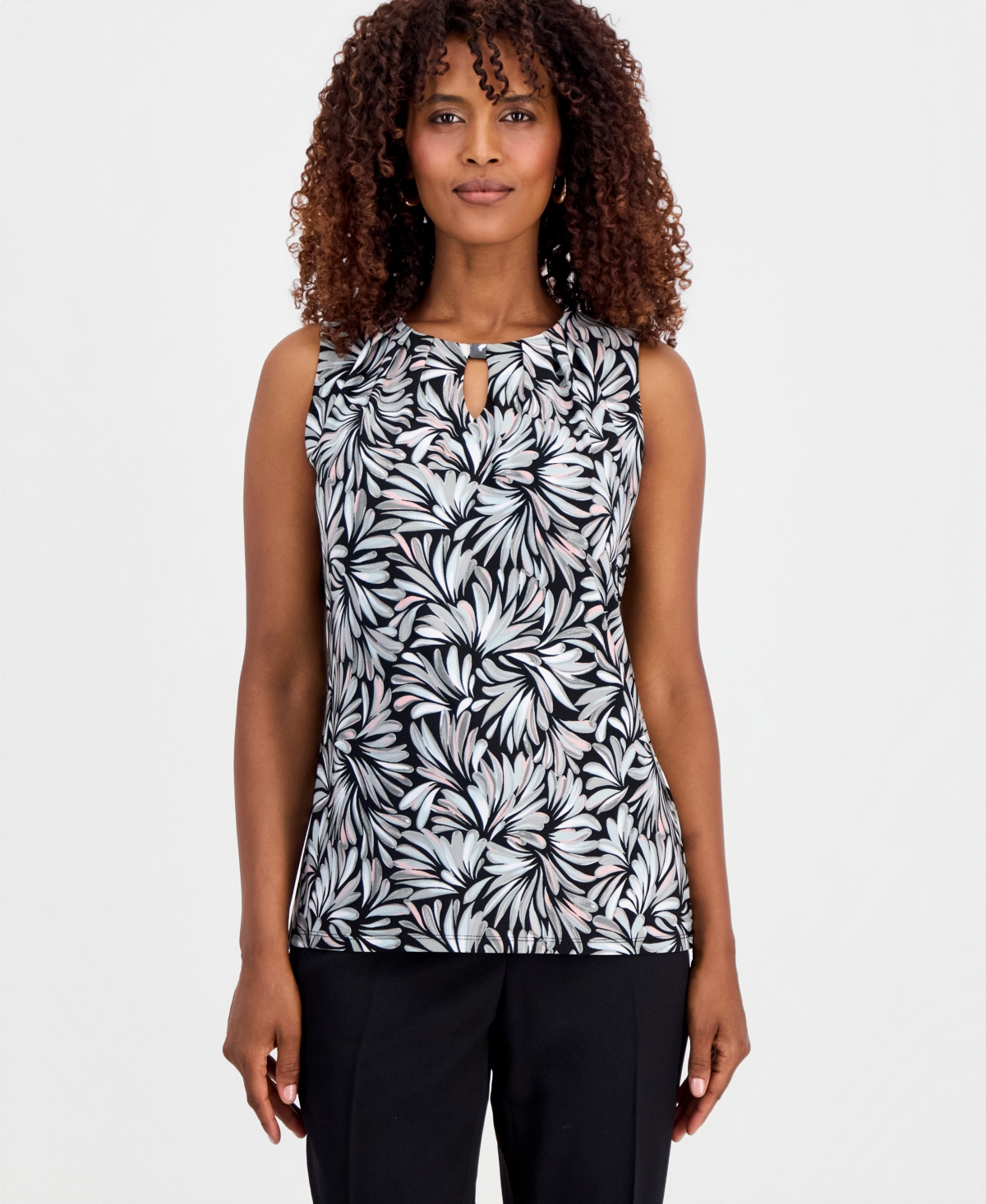 Click here for Kasper Womens Sleeveless Printed Keyhole Top - Bla... prices