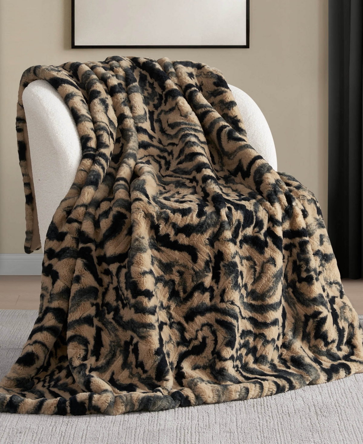 Click here for Nine West Evelyn Faux Fur Throw  50x70 - Brushstro... prices