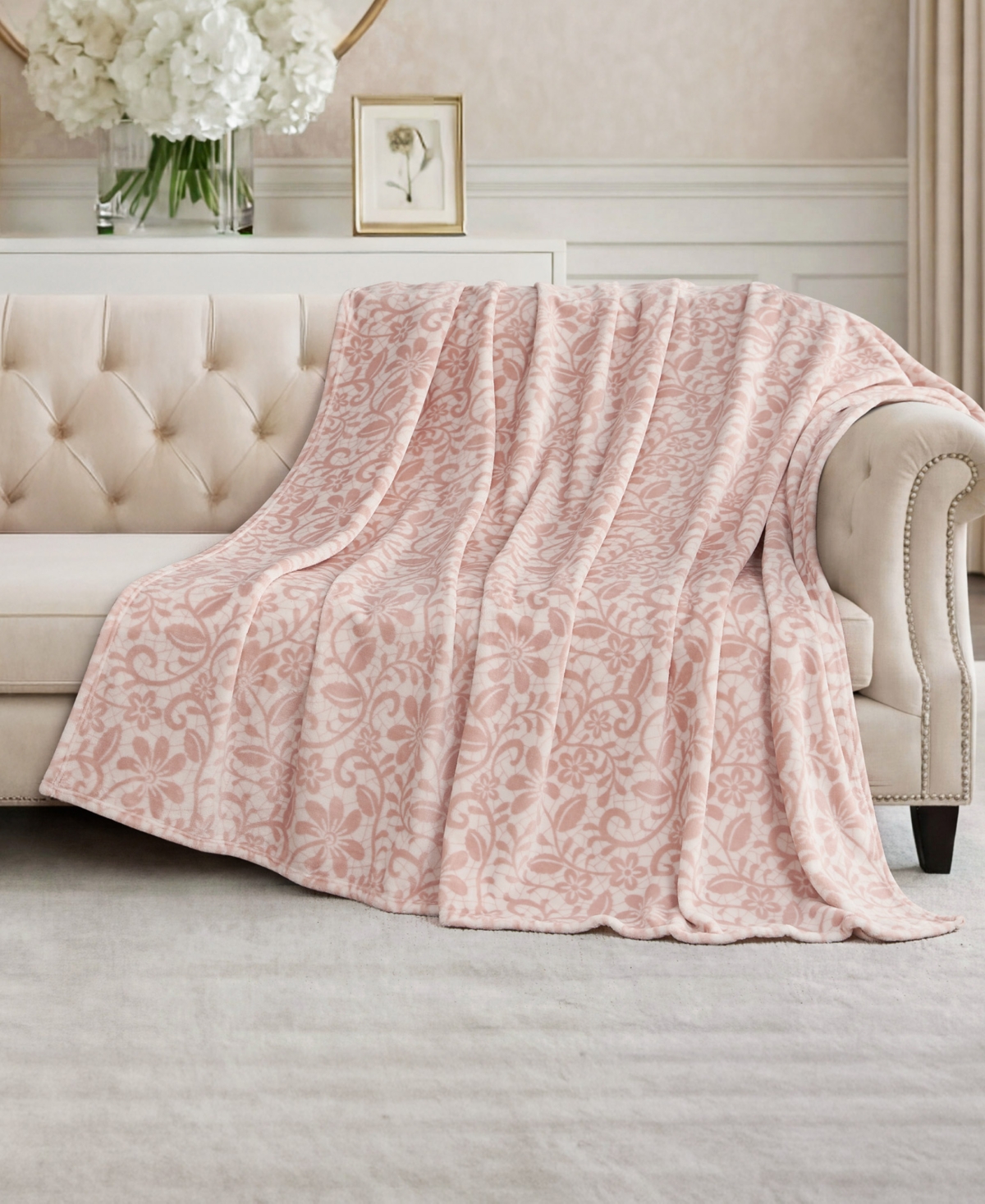 Click here for Bcbg Oversized Plush Throw  60 x 70 - Pauline Flor... prices