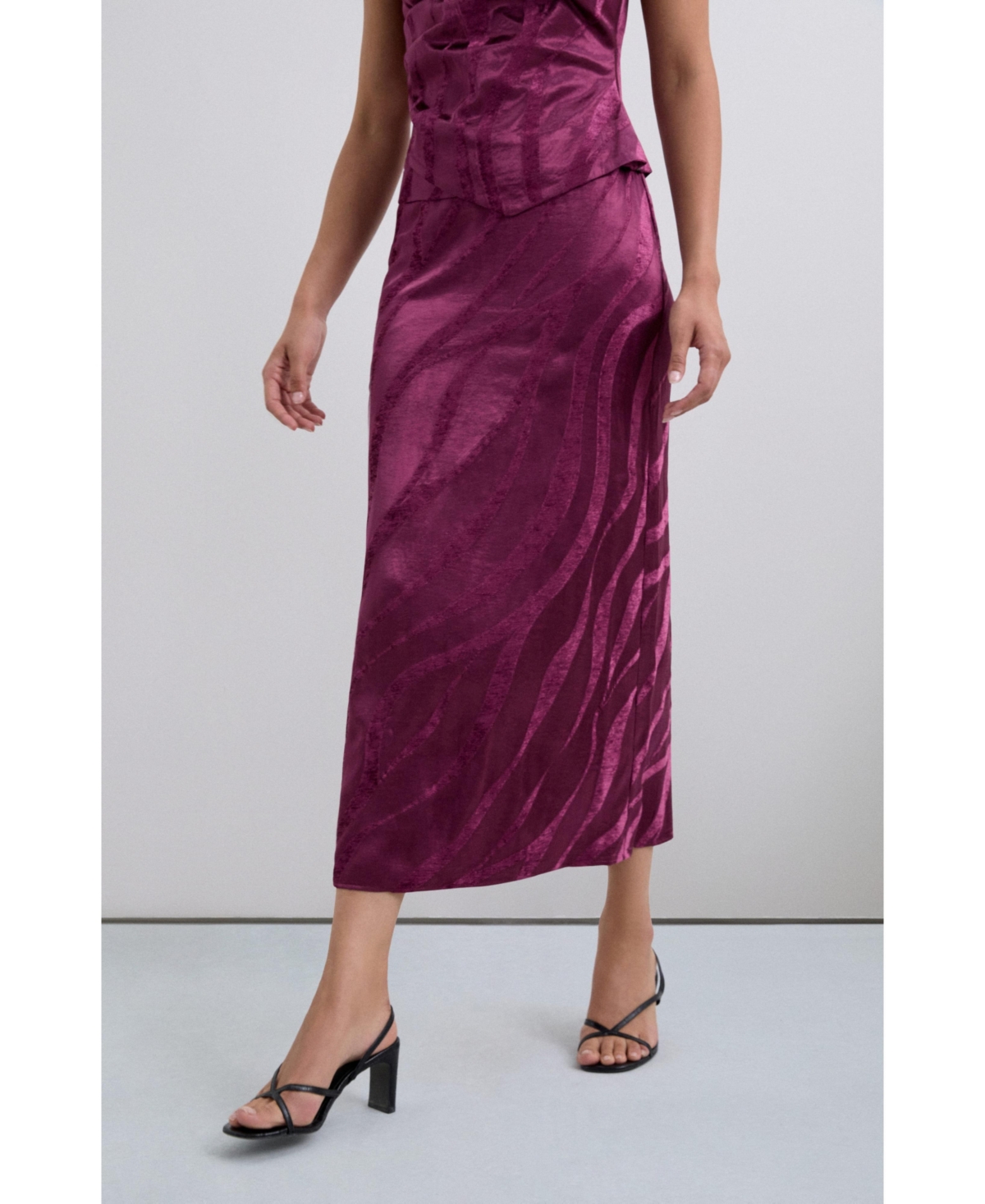 Click here for Scalpers Womens Camouvelvet Skirt - Bouganville prices