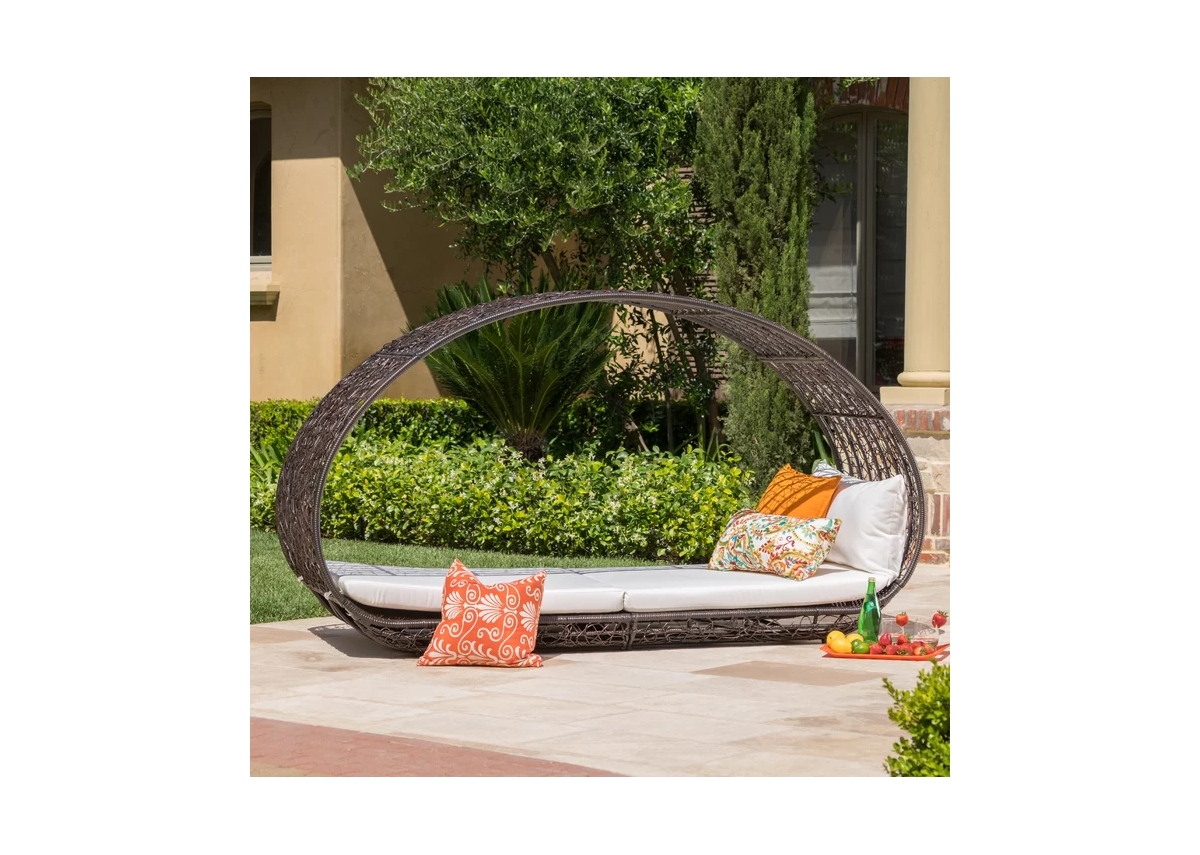 Click here for Mondawe 91.25 Wicker Outdoor Canopy Daybed - Alumi... prices