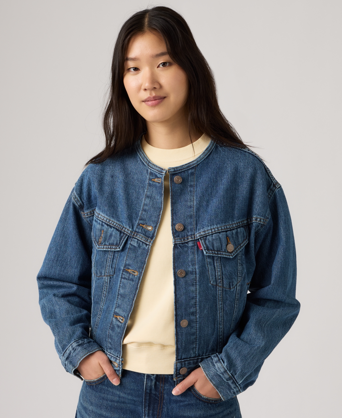Click here for Levis Womens 90s Collarless Shrunken Trucker Jacke... prices
