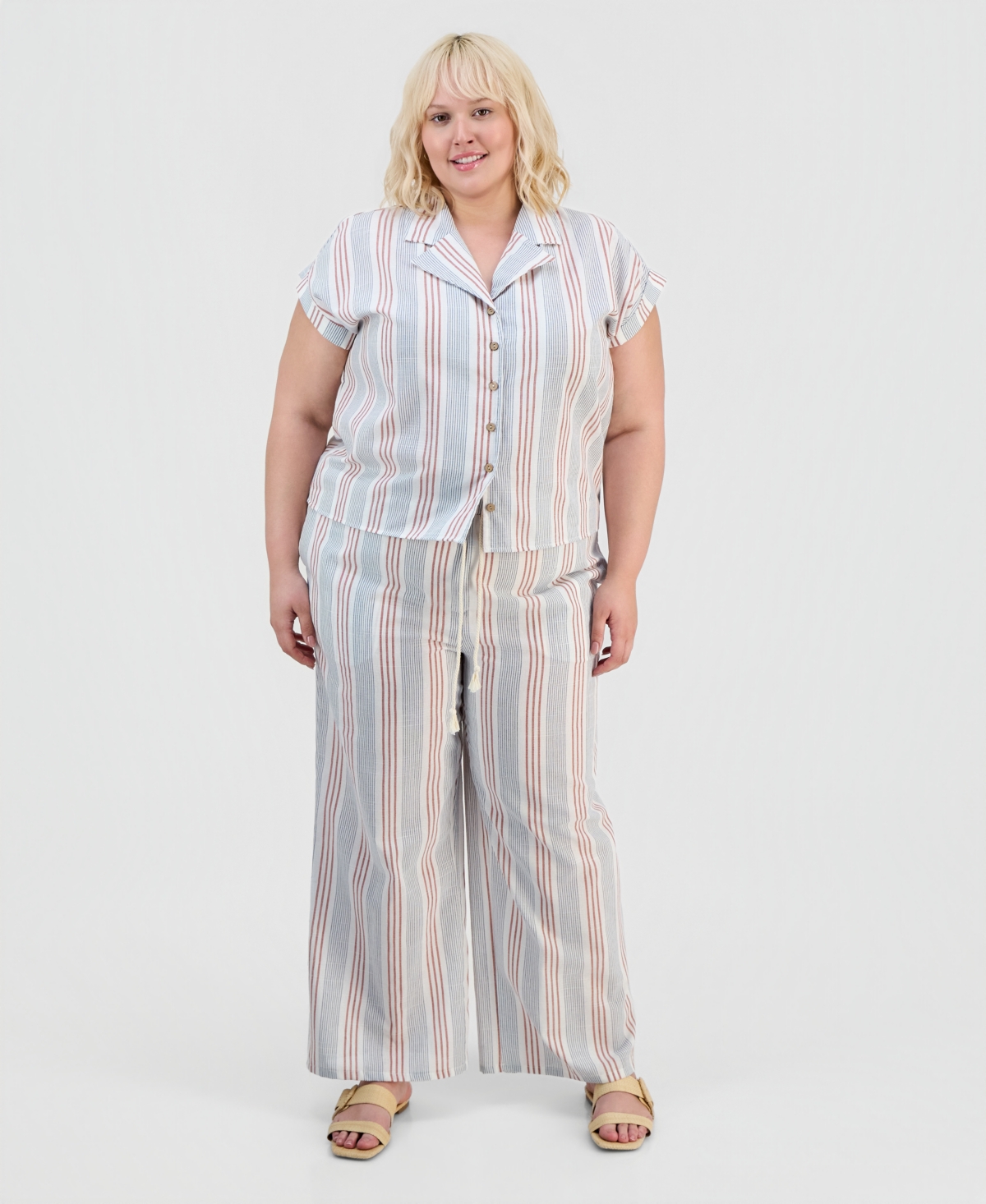 Click here for Full Circle Trends Trendy Plus Size Cap-Sleeve Shi... prices