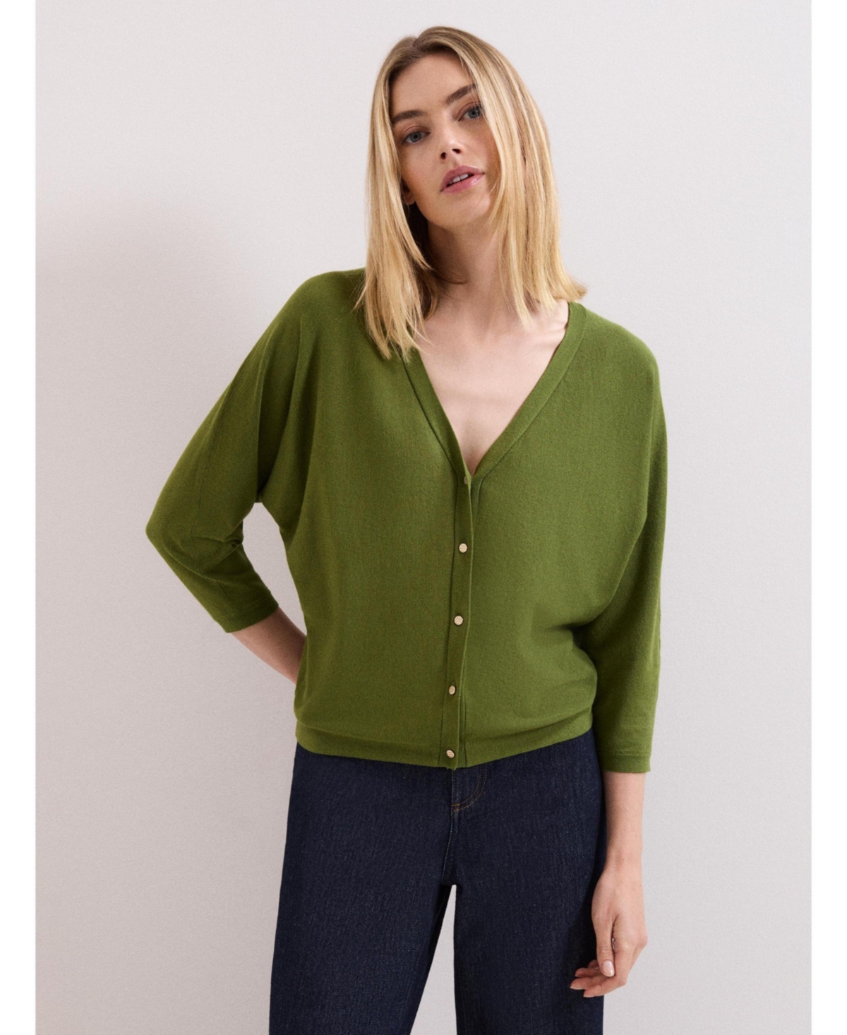 Click here for Phase Eight Womens Cristine V-Neck Button-Up Cardi... prices