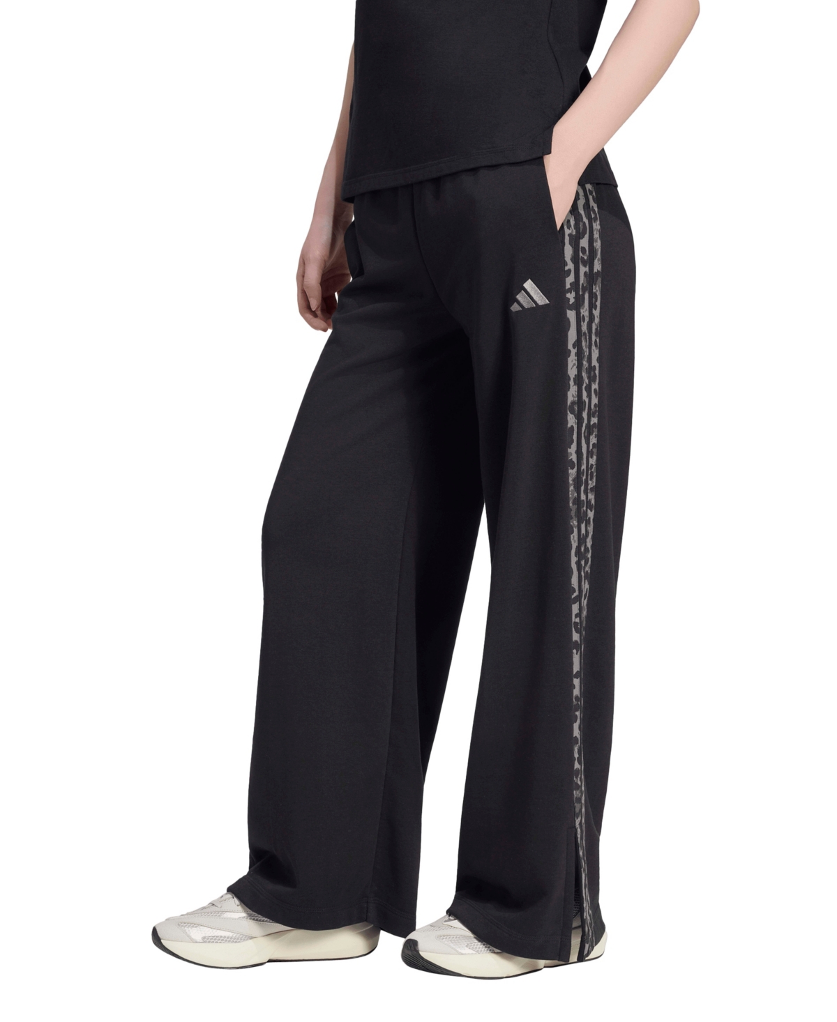 Click here for adidas Womens Seasonal Essentials Animal Print 3-S... prices