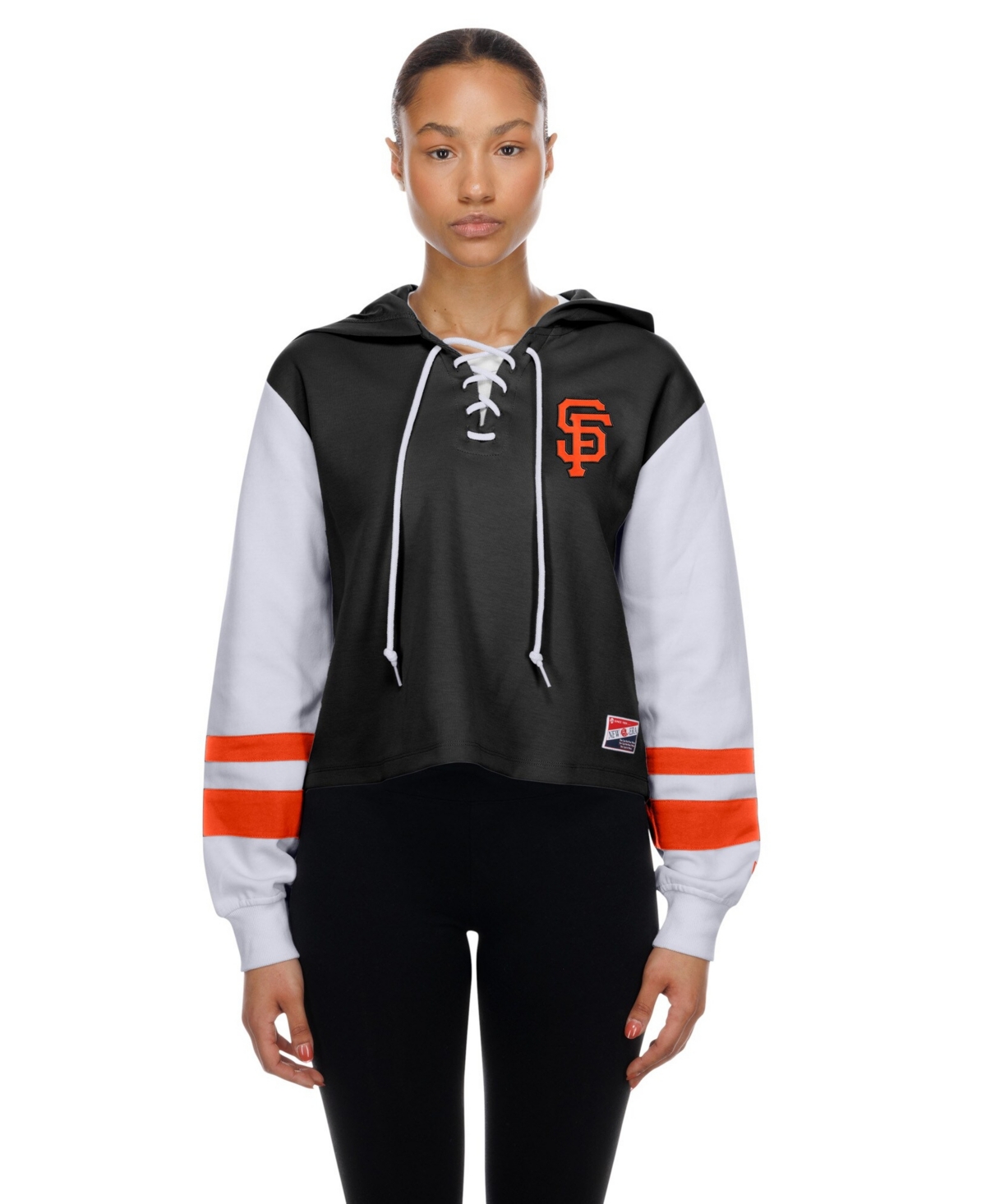 Click here for New Era Womens Black San Francisco Giants Boxy Lac... prices