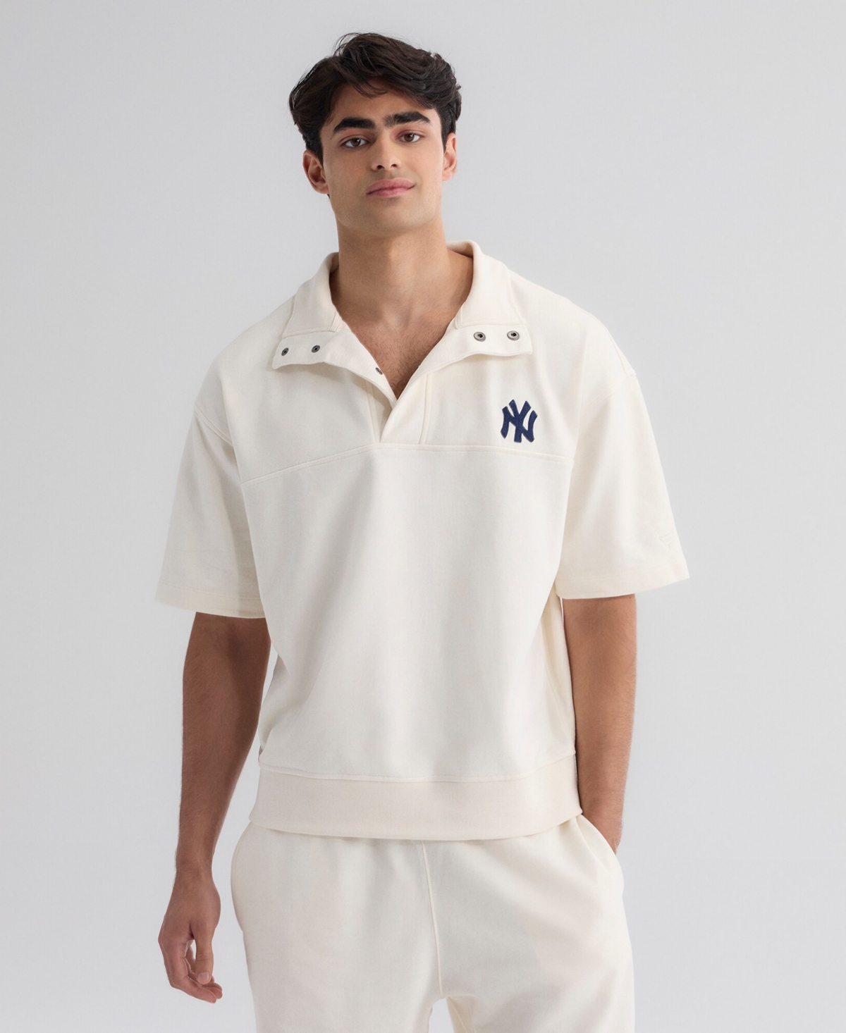 Click here for Fanatics Mens Bisque New York Yankees Iconic Short... prices