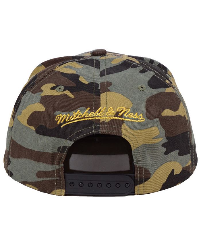 Mitchell & Ness Los Angeles Lakers Camo Neon Snapback Cap - Macy's