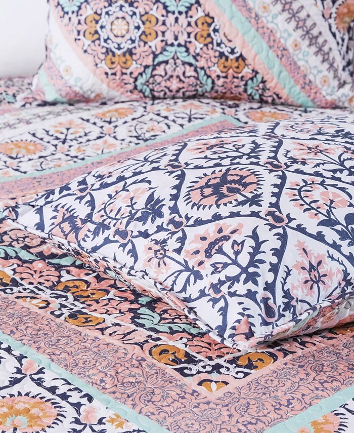 Intelligent Design Marabella 2-Piece Twin/Twin XL Reversible Coverlet ...