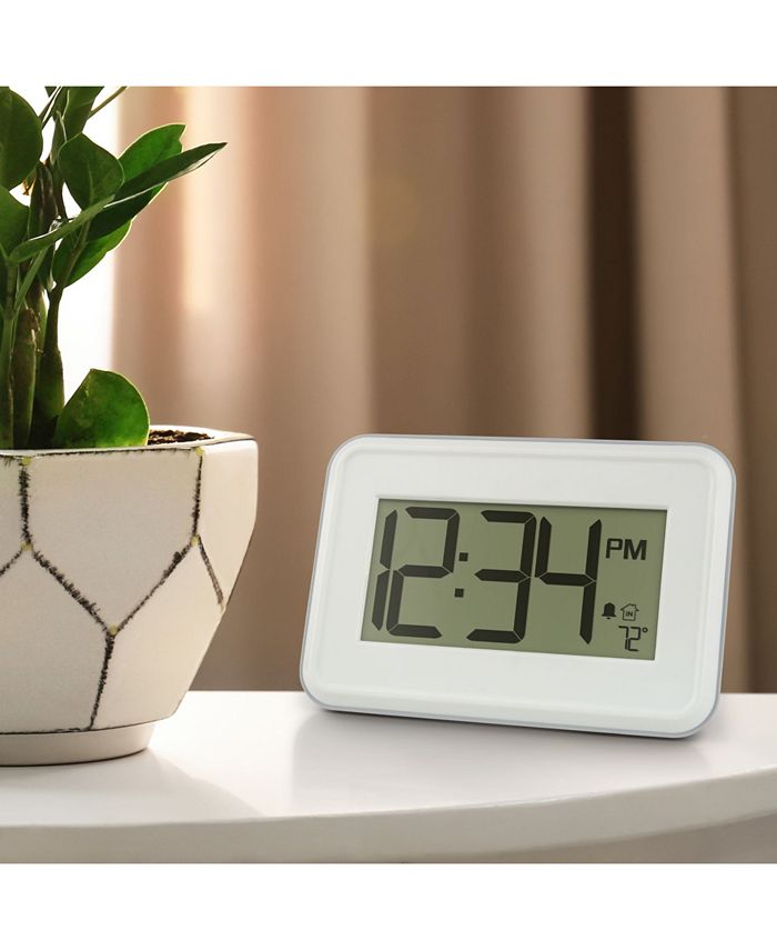La Crosse Technology Digital Wall Clock with Temperature Countdown ...