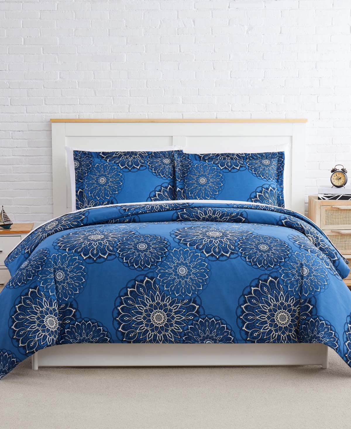Click here for Southshore Fine Linens Midnight Floral 3-Pc. Comfo... prices