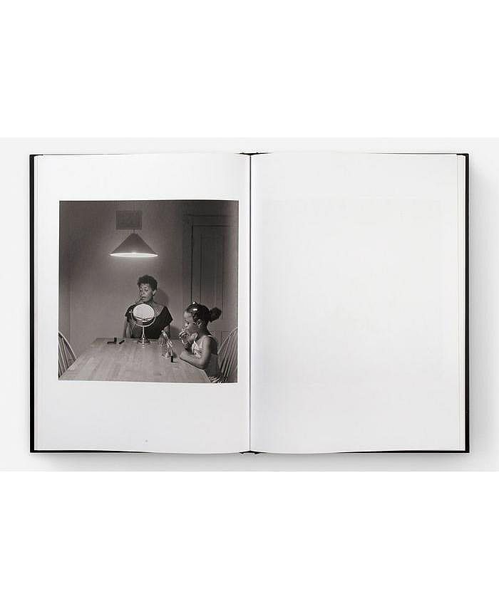 Barnes & Noble Carrie Mae Weems: Kitchen Table Series by Carrie Mae ...