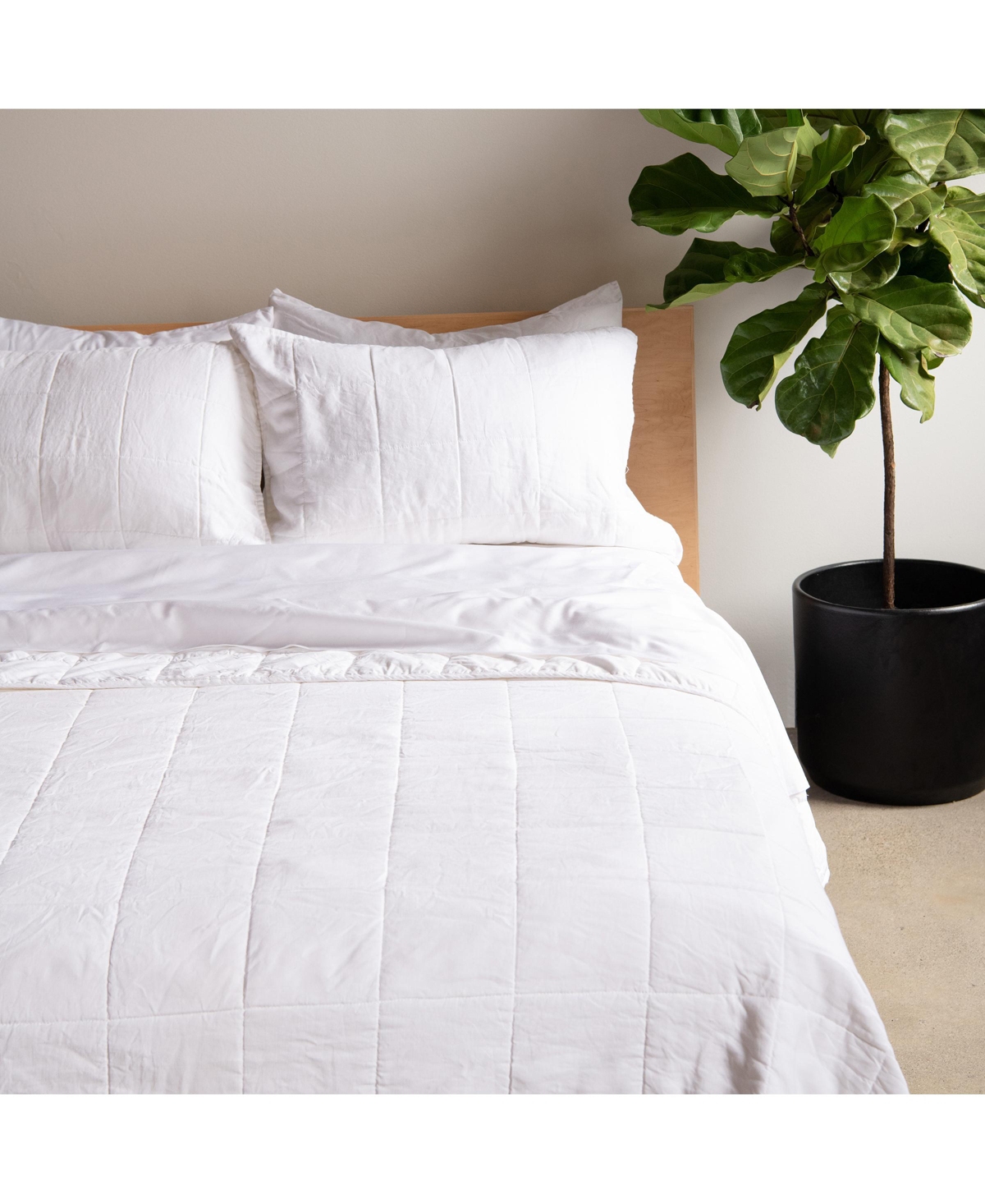 Click here for French Linen Box Stitch Quilt - King/Cal King - Wh... prices