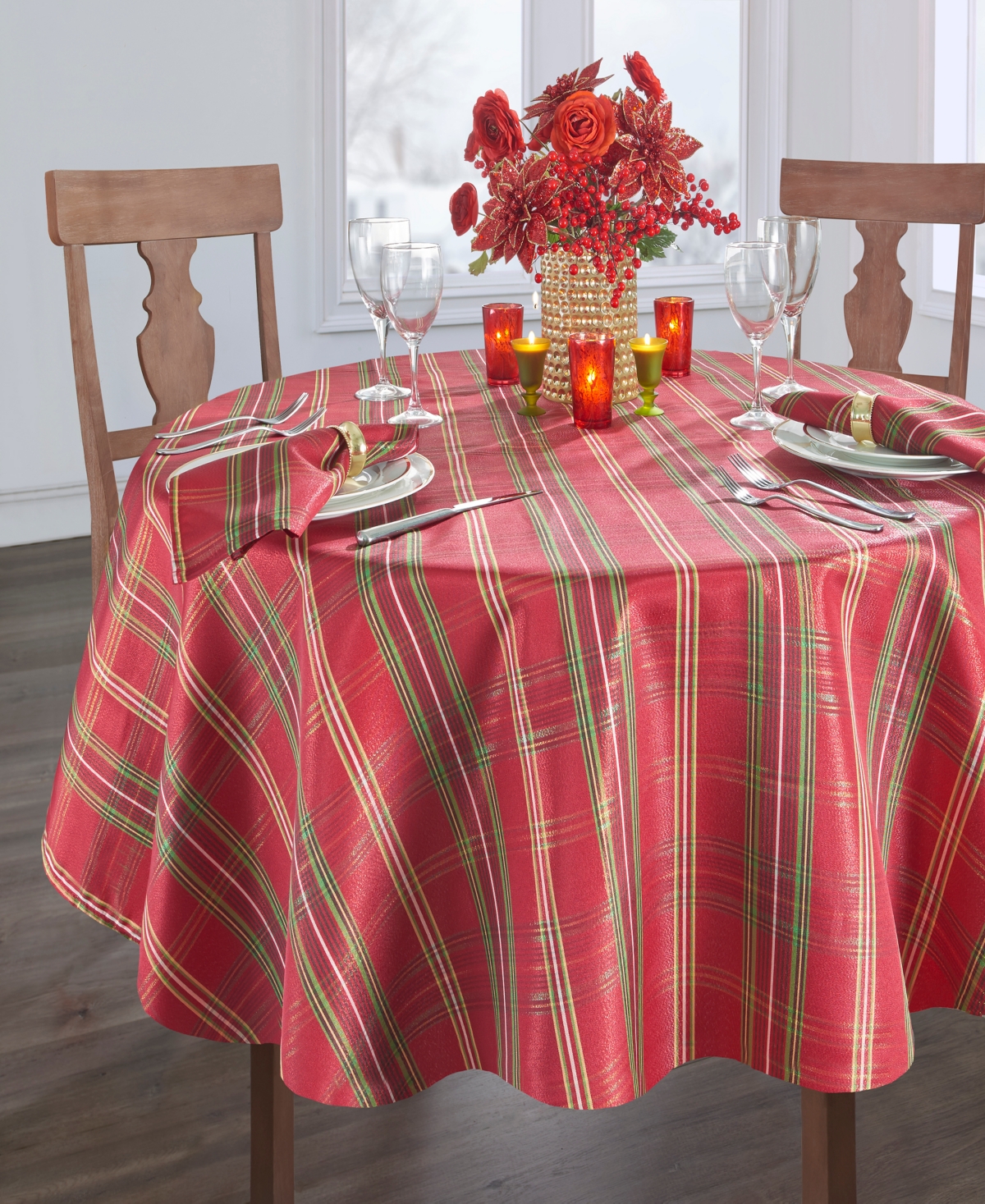 Click here for Elrene Shimmering Plaid Tablecloth - 60 x 84 Oval... prices