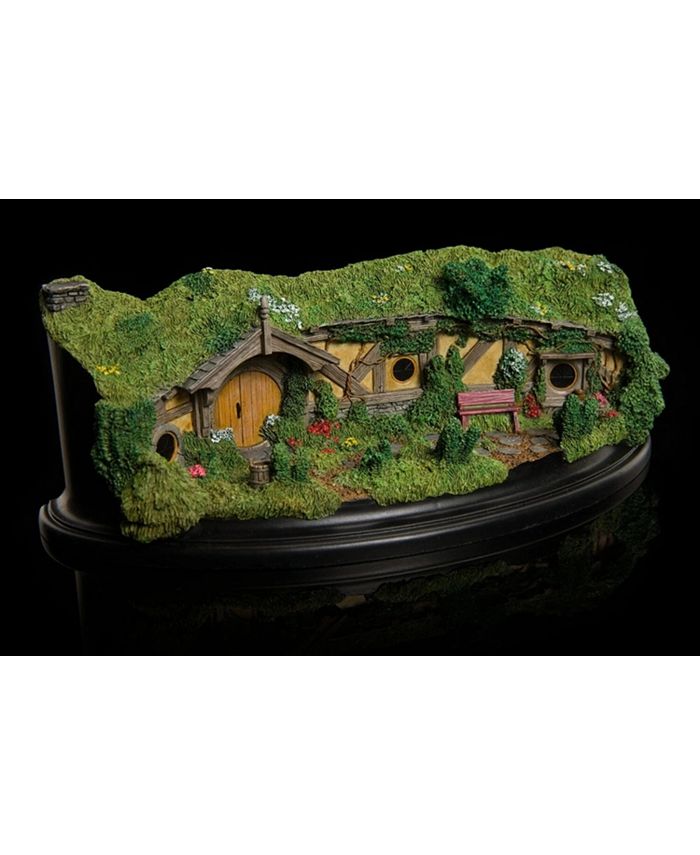WETA Workshop Polystone - The Great Garden Smial Hobbit Hole - Macy's