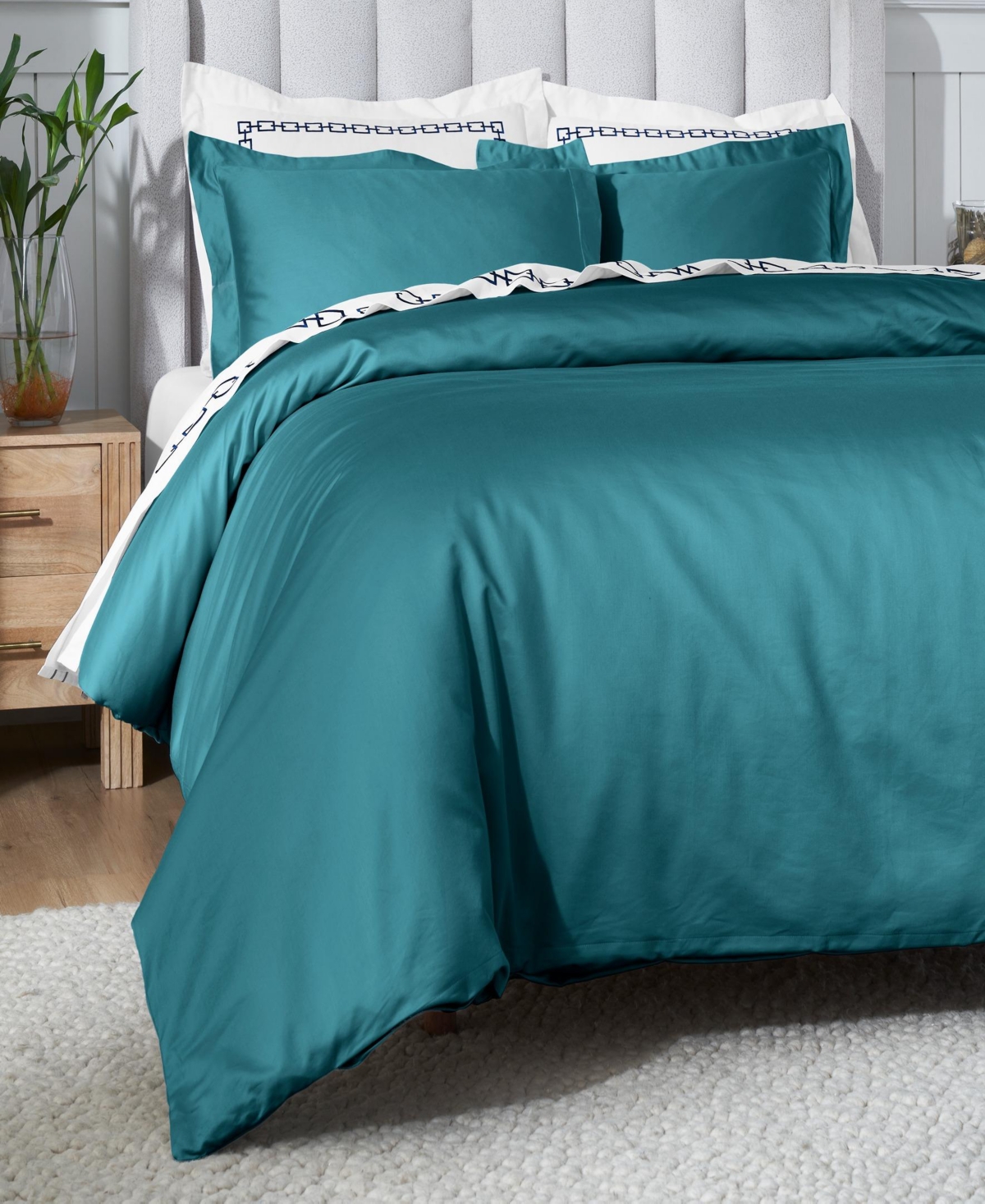 Click here for Superior 650-tc Egyptian Cotton Solid Luxury Duvet... prices