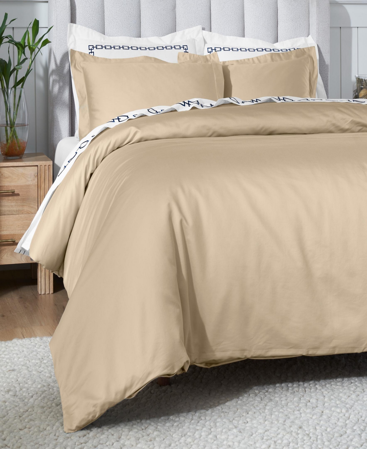Click here for Superior 650-tc Egyptian Cotton Solid Luxury Duvet... prices