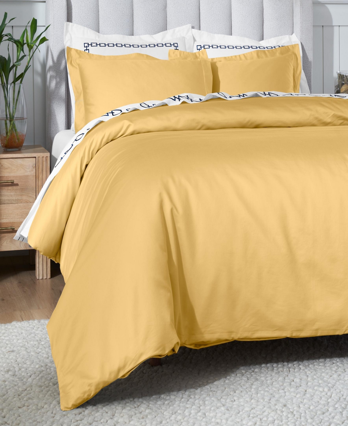 Click here for Superior 650-tc Egyptian Cotton Solid Luxury Duvet... prices