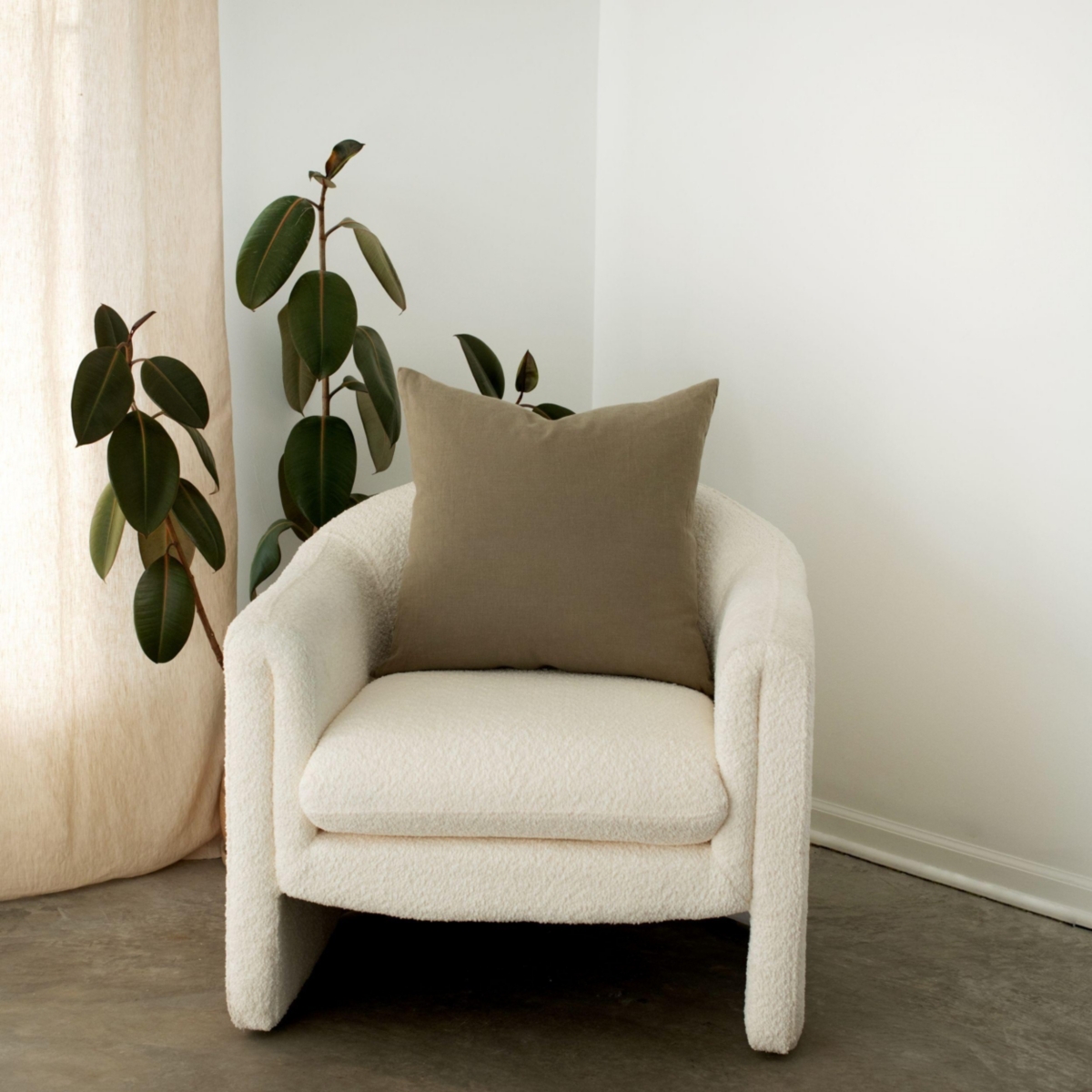 Click here for 20" x 20" French Linen Pillow with Remov... prices
