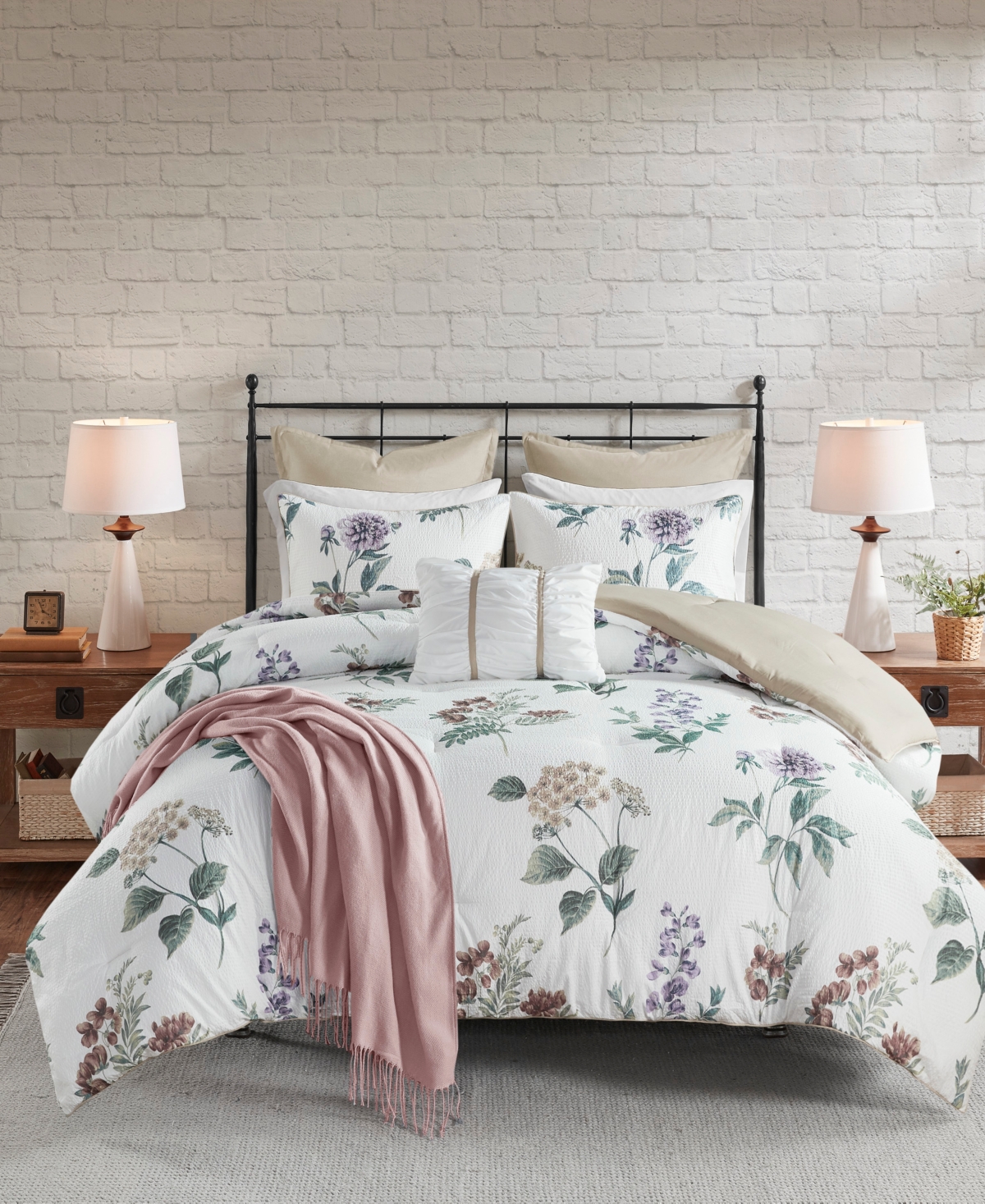 Click here for Madison Park Zennia Seersucker 7-Pc. Comforter Set... prices