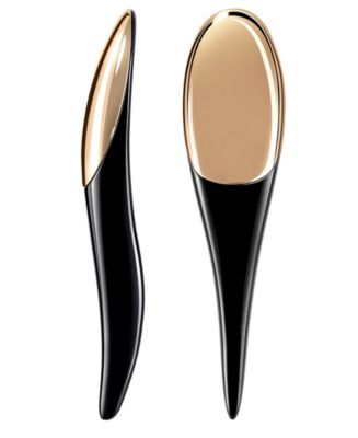 Receive a complimentary cream applicator tool with Absolue L'Extrait ...