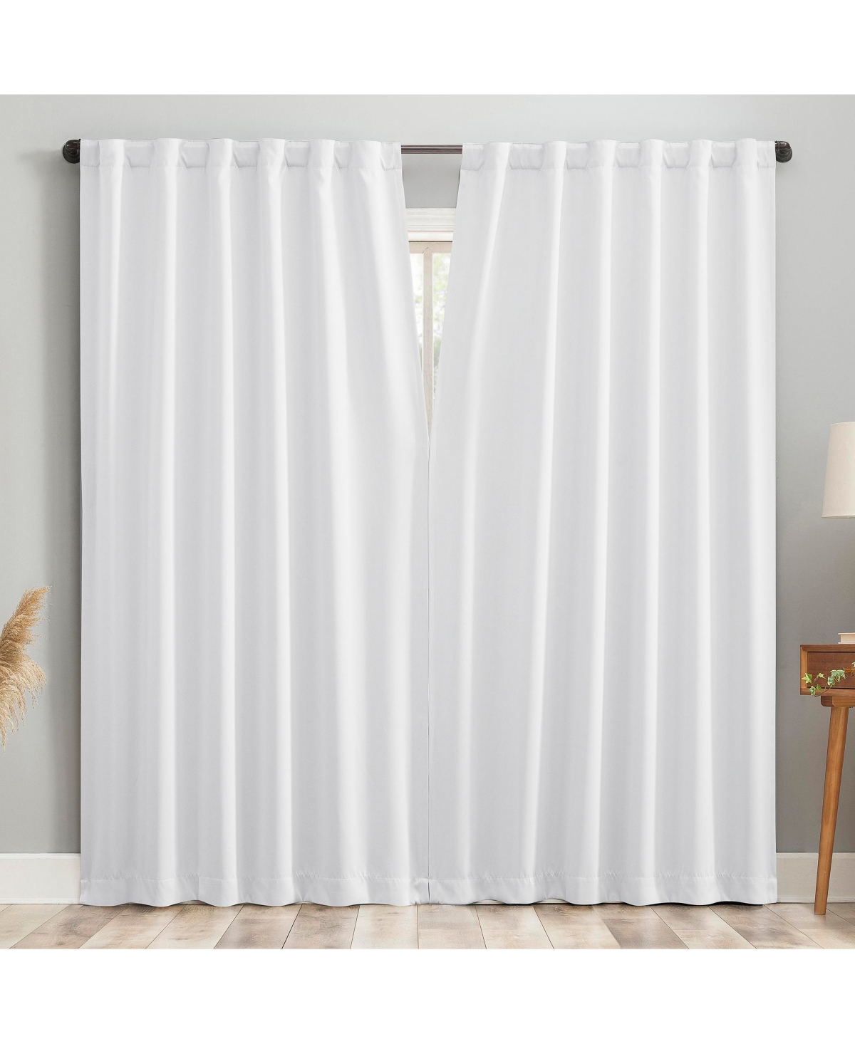 Click here for Aria Magnetic Closure Theater Grade 100 Blackout B... prices