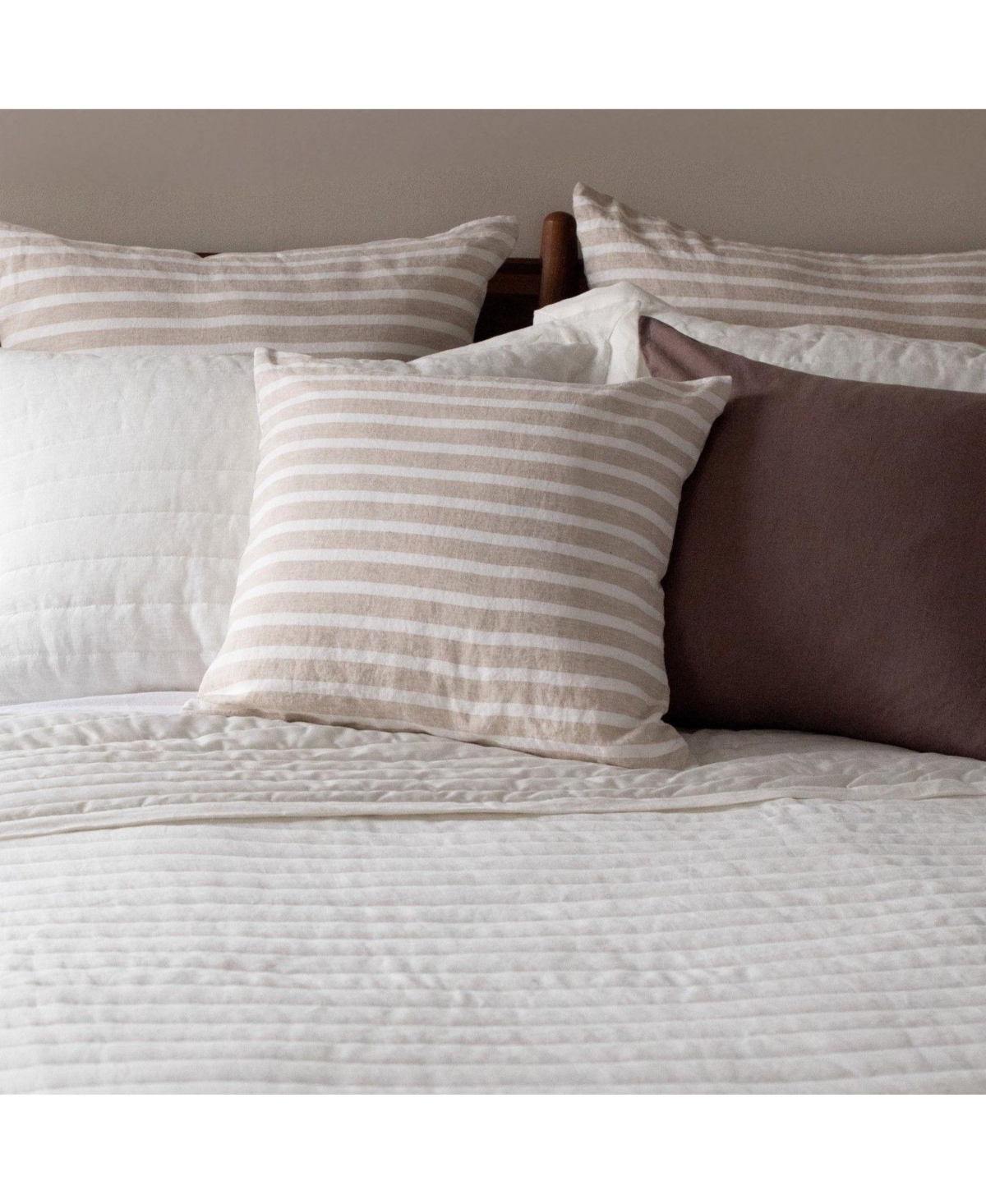 Click here for 20" x 20" French Linen Pillow with Remov... prices