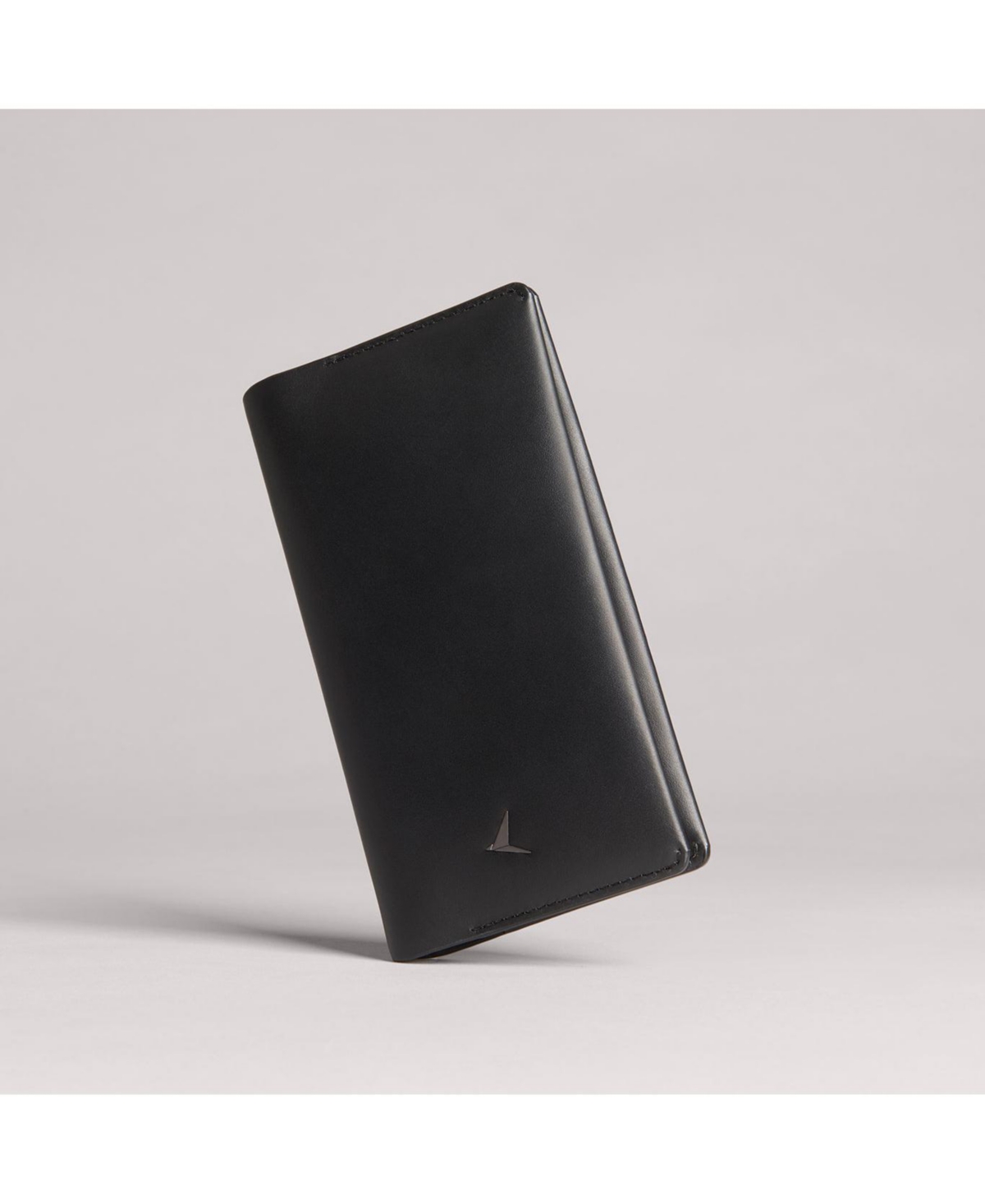 Click here for Troubadour Mens Everything Wallet - Black prices