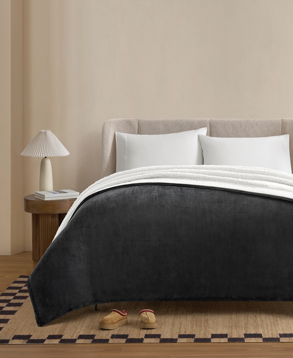 Click here for Ugg Avery Faux Fur Blanket  King - Charcoal prices