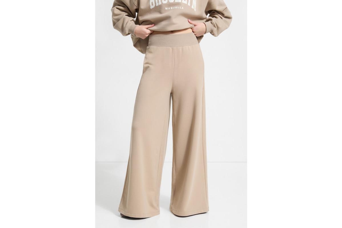 Click here for Marcella Womens Easton Sweatpants - Sand prices