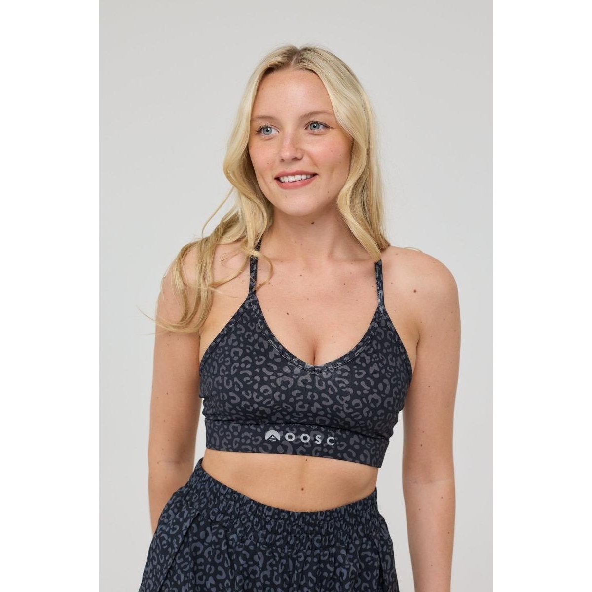 Click here for Oosc Womens Solid Medium Support Infinite Sports B... prices