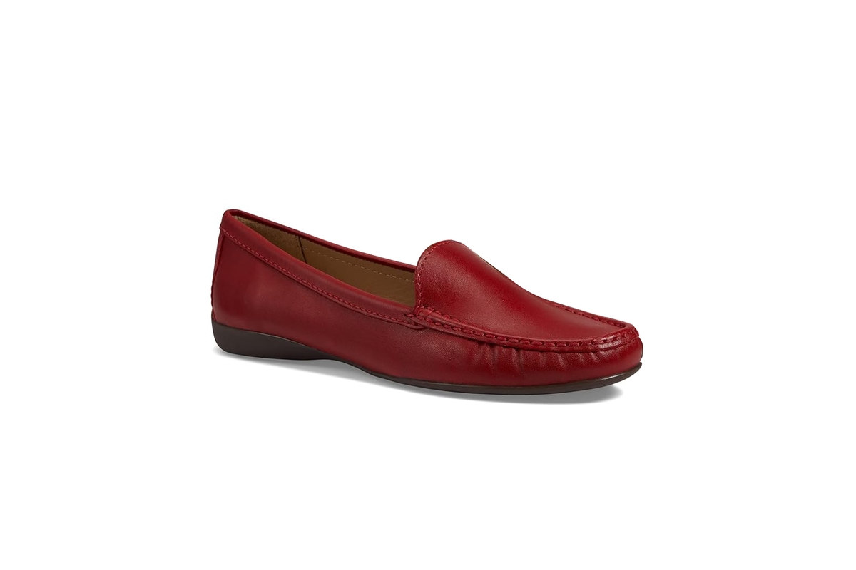Click here for Marc Joseph New York Womens Lake Road Comfort Slip... prices
