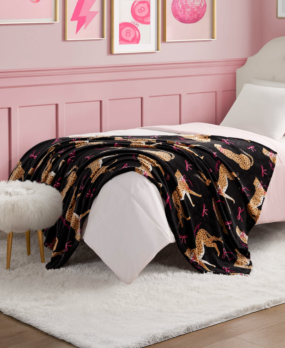 Click here for Juicy Couture Plush Throw  50 x 70 - Cheetah In Bo... prices