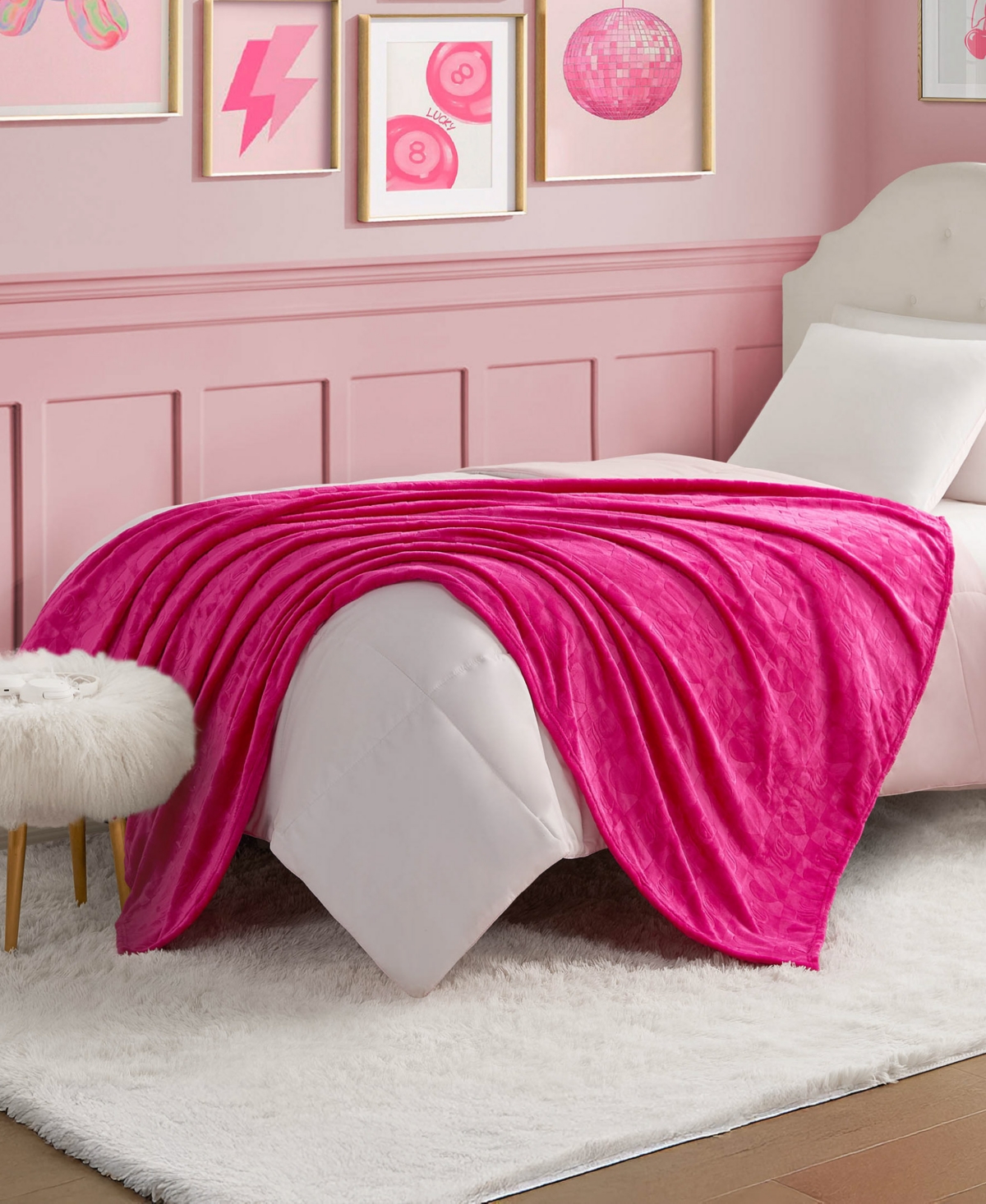 Click here for Juicy Couture Plush Throw  50 x 70 - Embossed Hear... prices