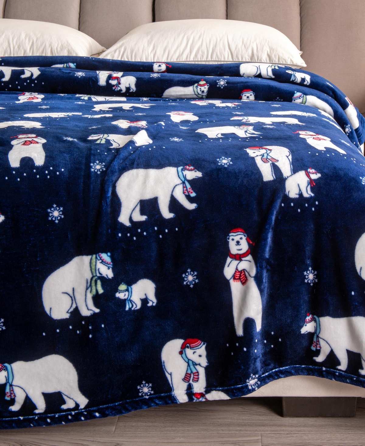 Click here for Linery & Co. Velvet Plush Cozy Christmas Throw Bla... prices