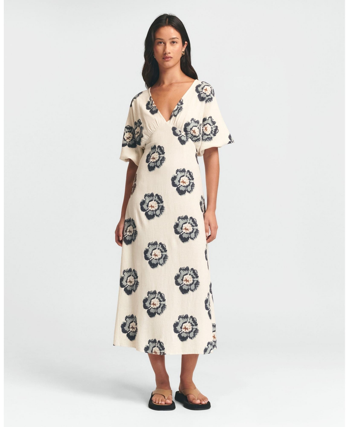 Click here for St Mrlo Womens Palm Midi Dress - Navy floral prices